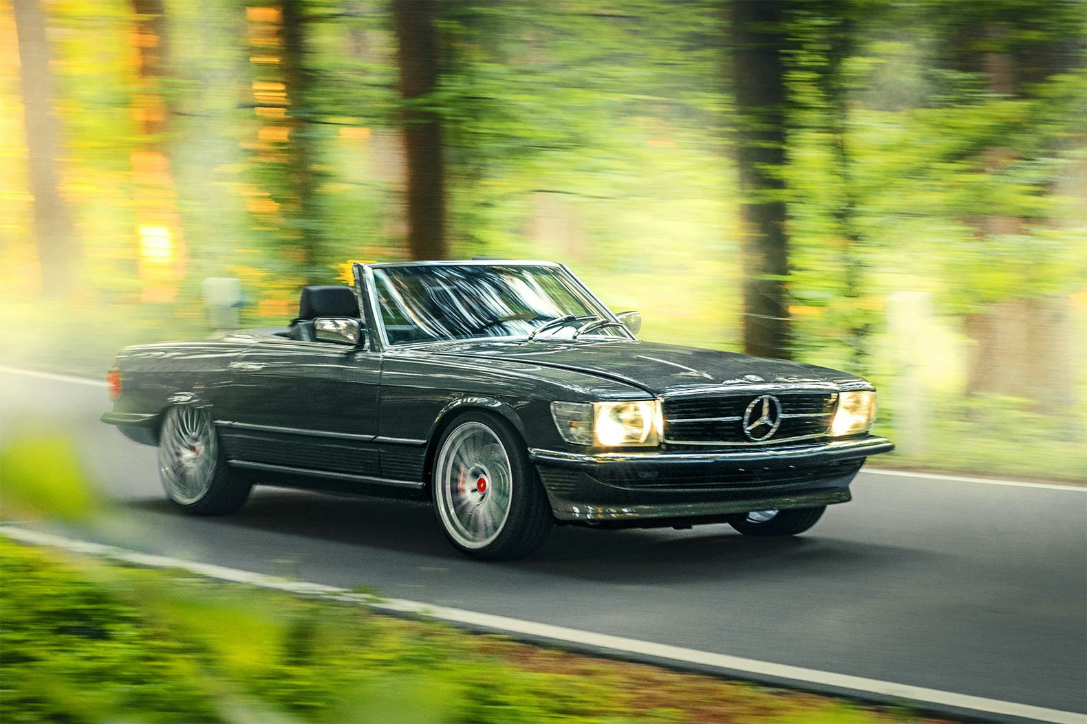 Mercedes-Benz 450 SL retromod - den er vi vilde med! | bilmagasinet.dk
