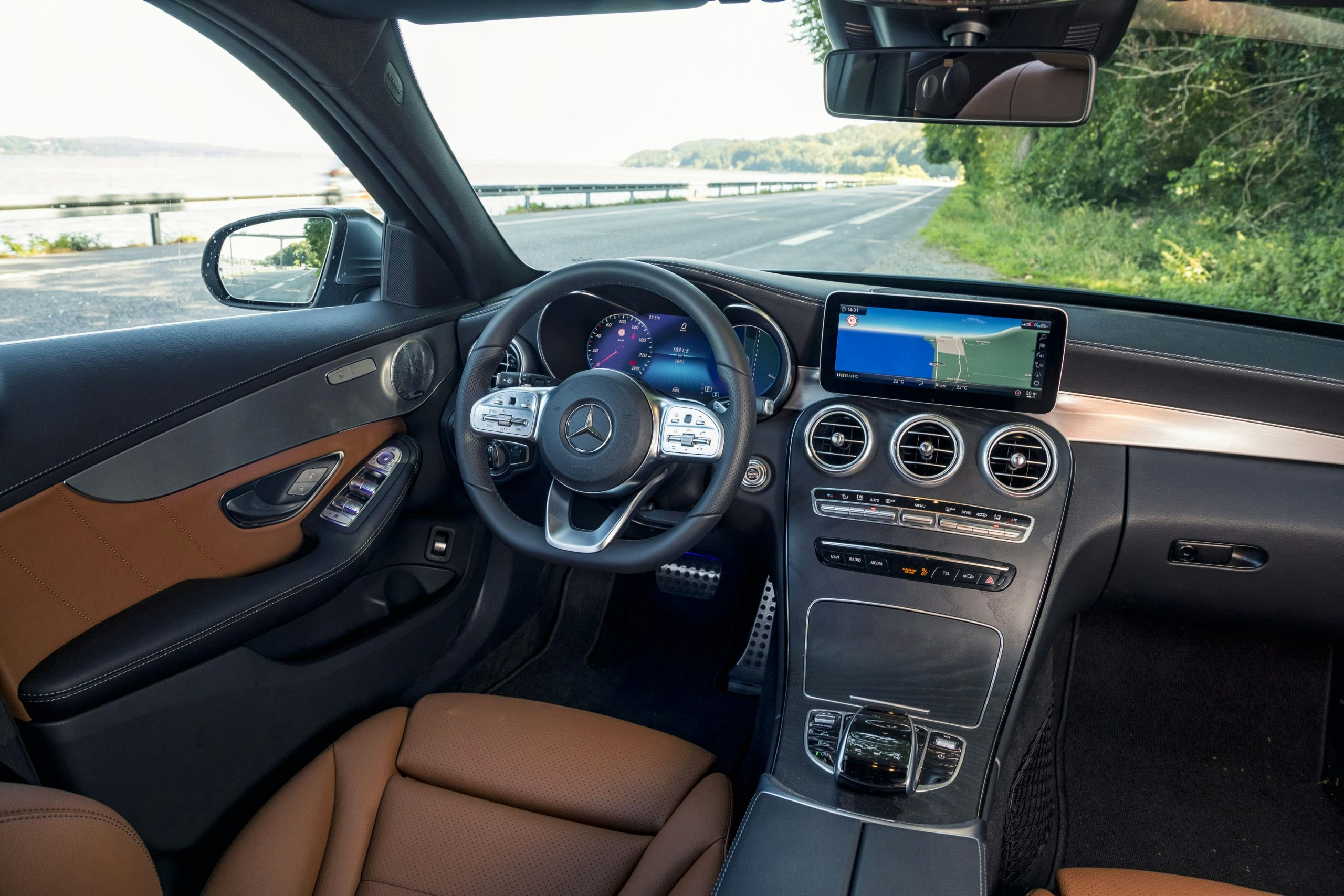 Den mest solgte bilmodel i Danmark i november 2018 var en Mercedes | bilmagasinet.dk