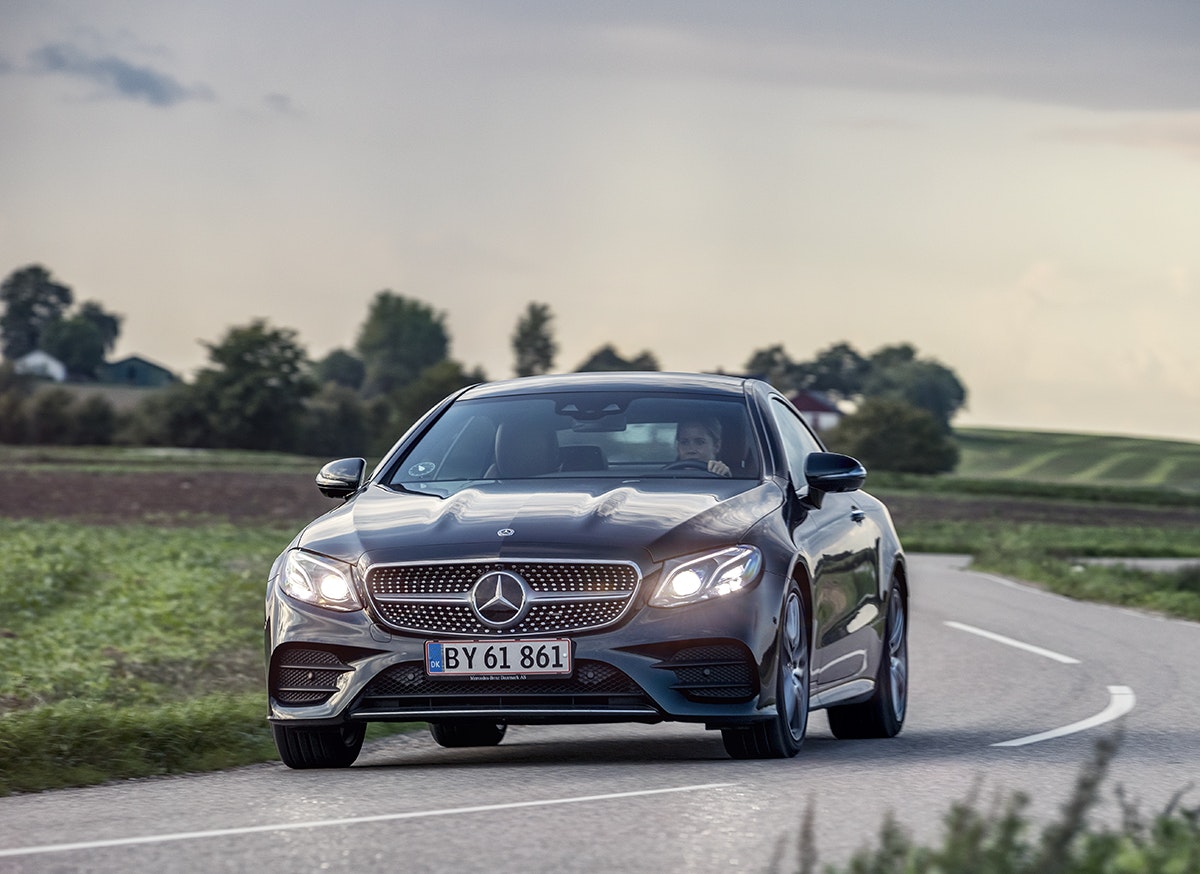 Test: Mercedes E350 mangler to meget væsentlige ting | bilmagasinet.dk