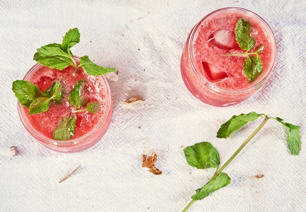 Rabarber-mojitos, dansk twist på skøn cocktail | bobedre.dk