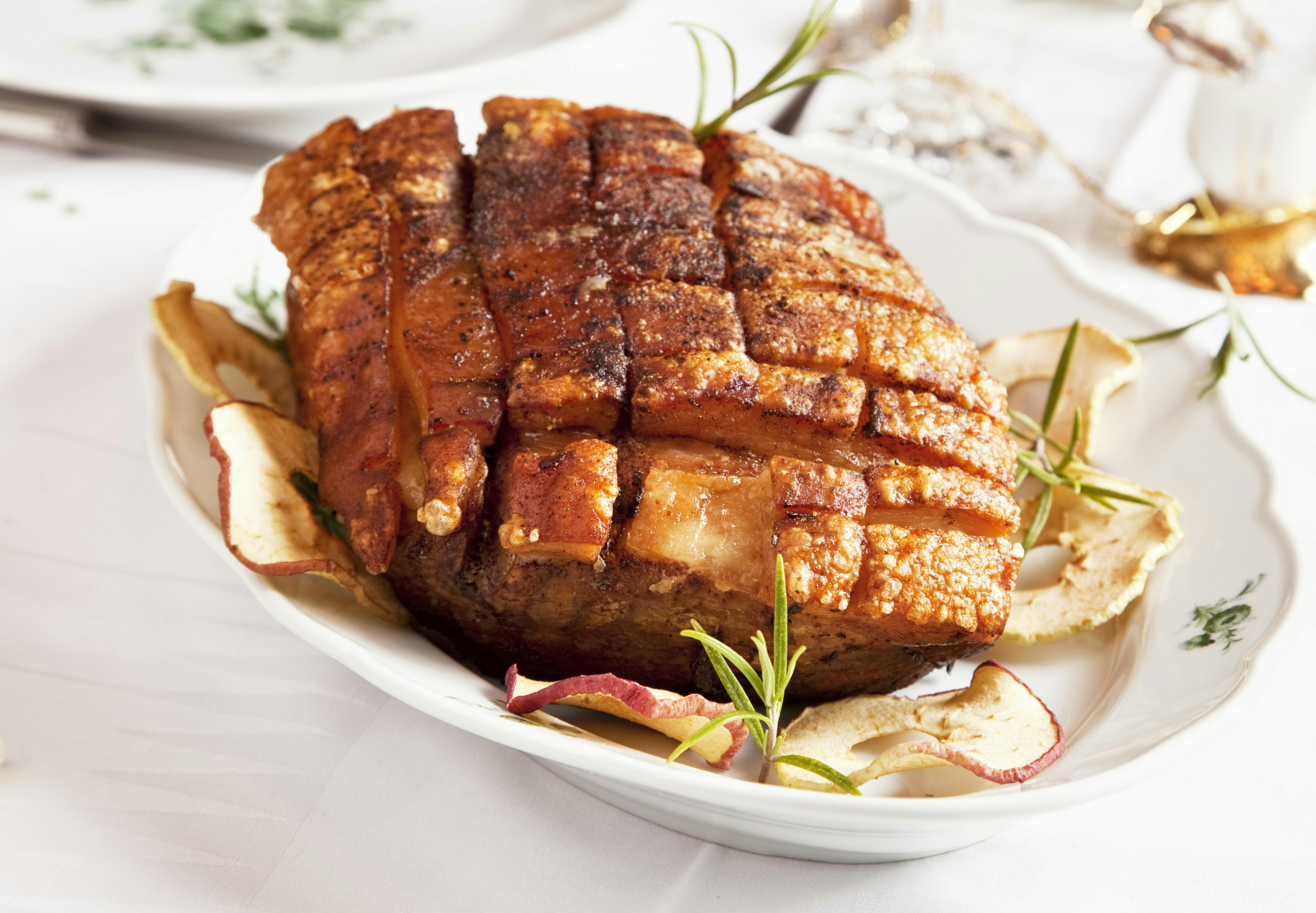 Sådan laver du den perfekte flæskesteg til jul | bobedre.dk