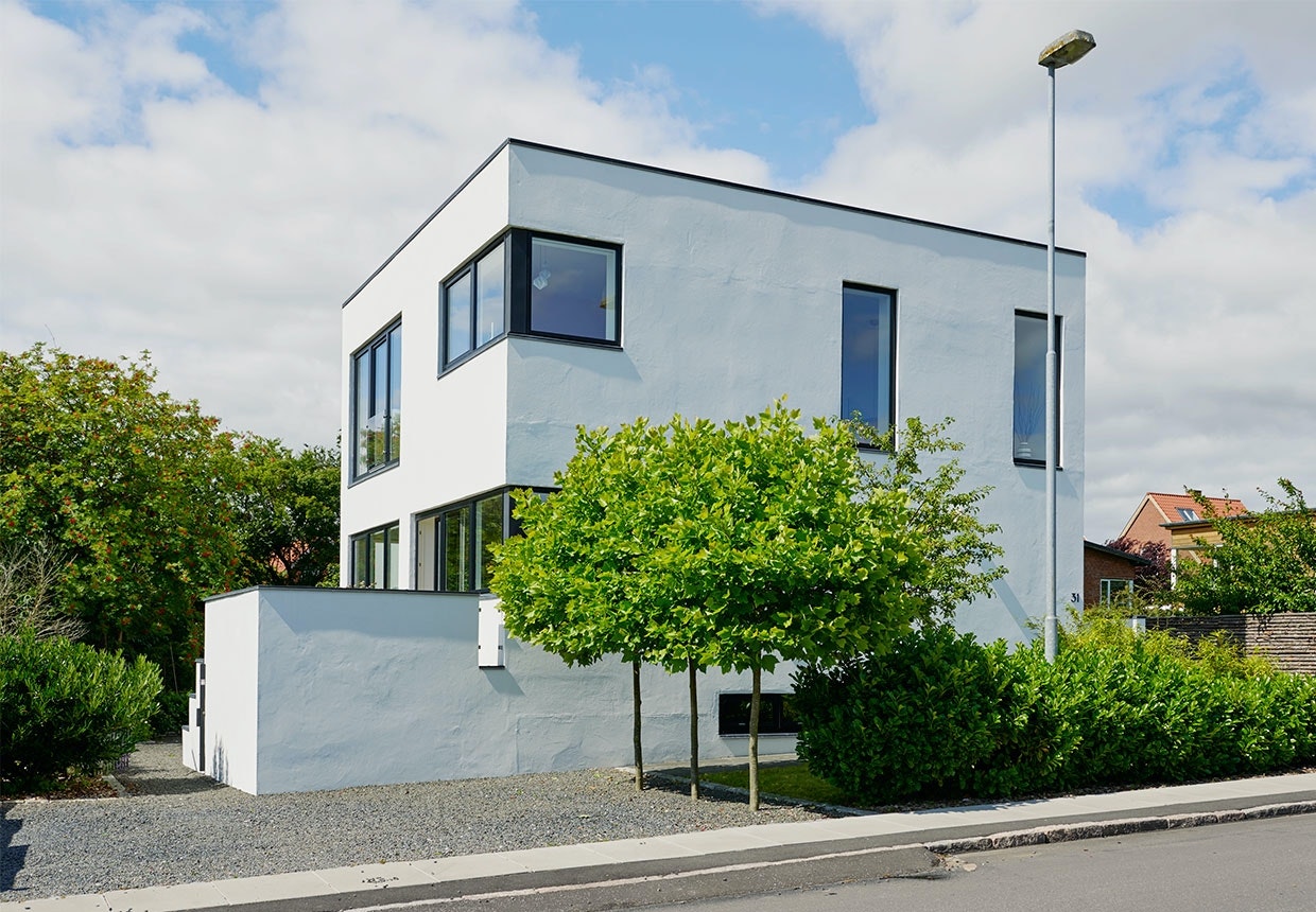 Aarhus | Høj funkis: Fra en til to etager | bobedre.dk