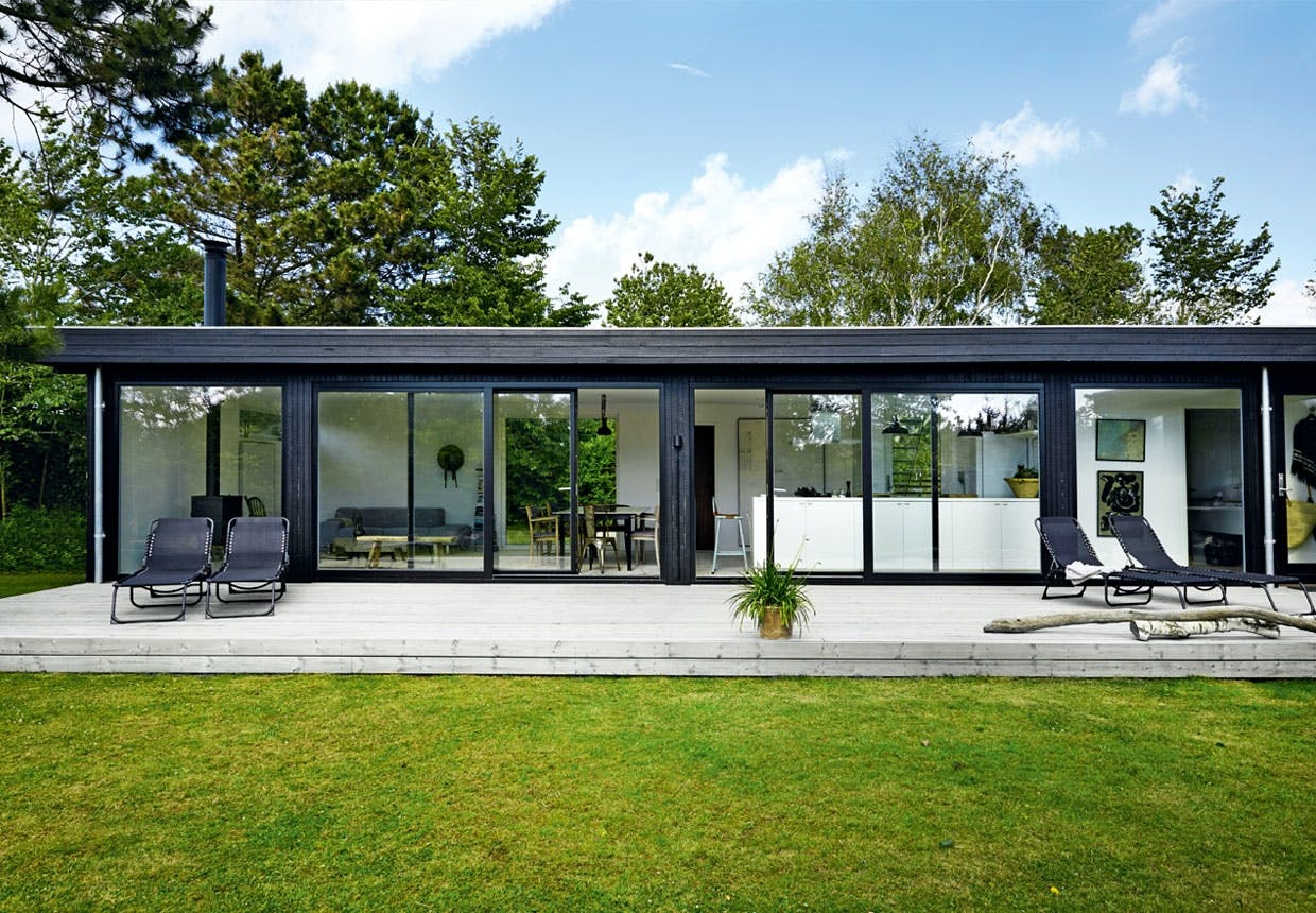 Sommerhus | Anette Holmbergs minimalistiske fristed i Nordsjælland | bobedre.dk