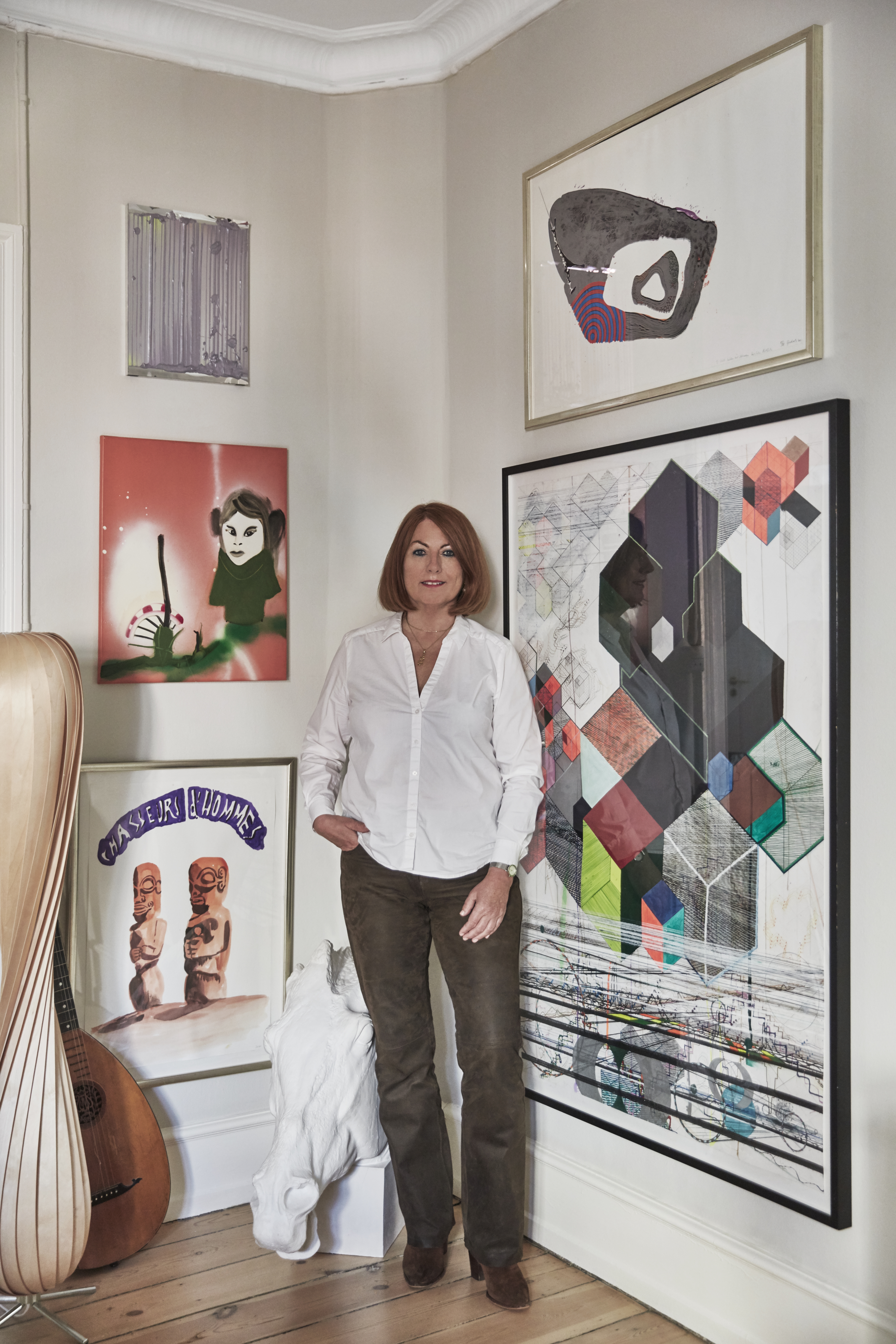 Der er knald på farverne i kunstskribentens lejlighed | bobedre.dk