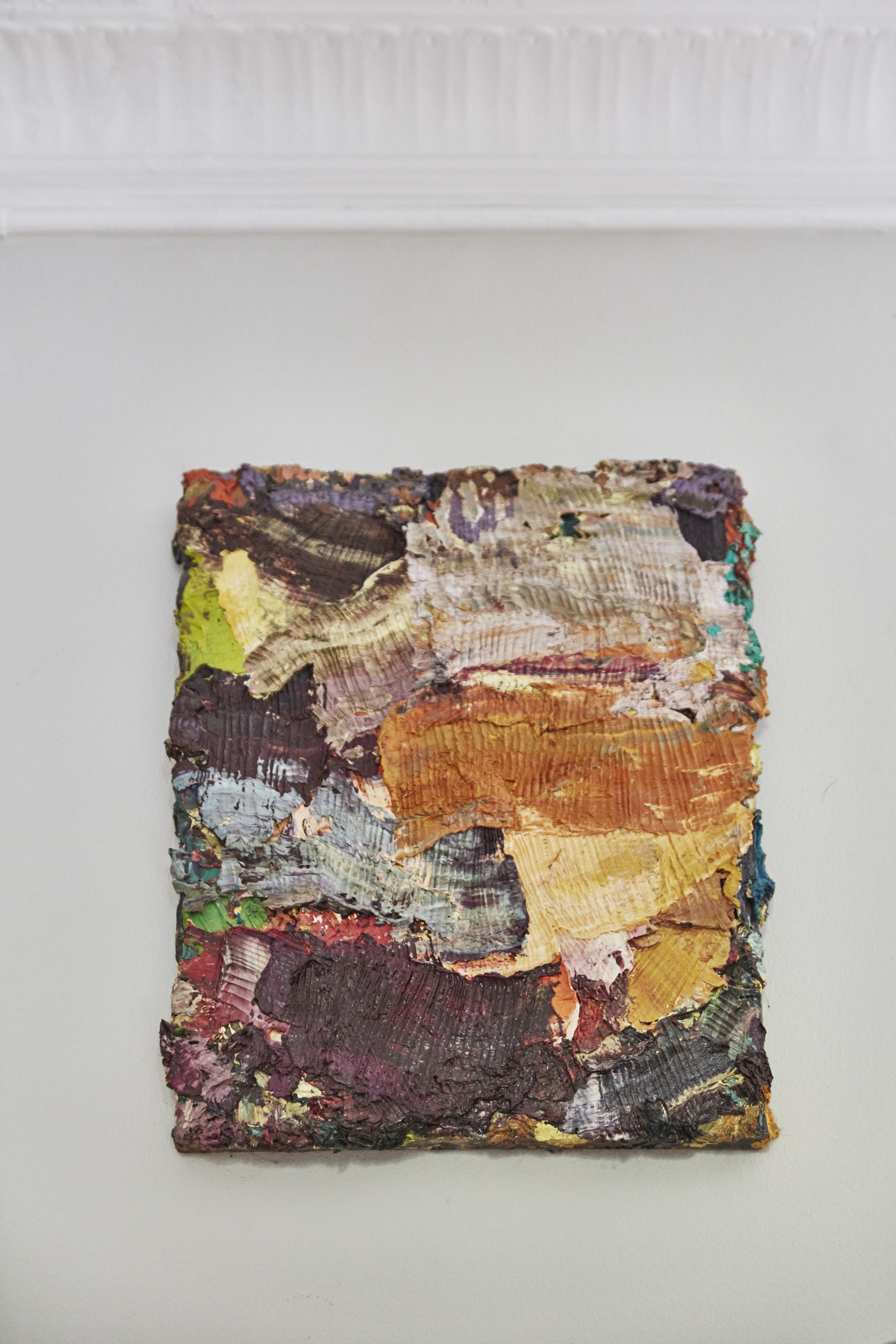 Der er knald på farverne i kunstskribentens lejlighed | bobedre.dk