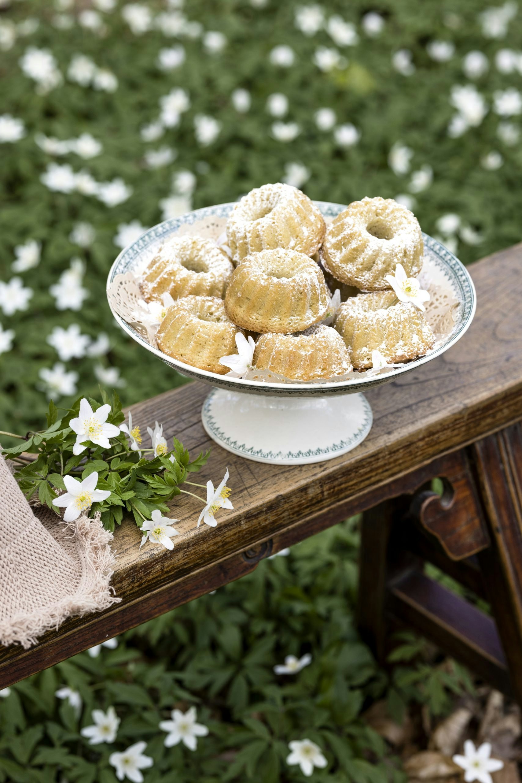 Små citron-sandkager drysset med flormelis | bobedre.dk