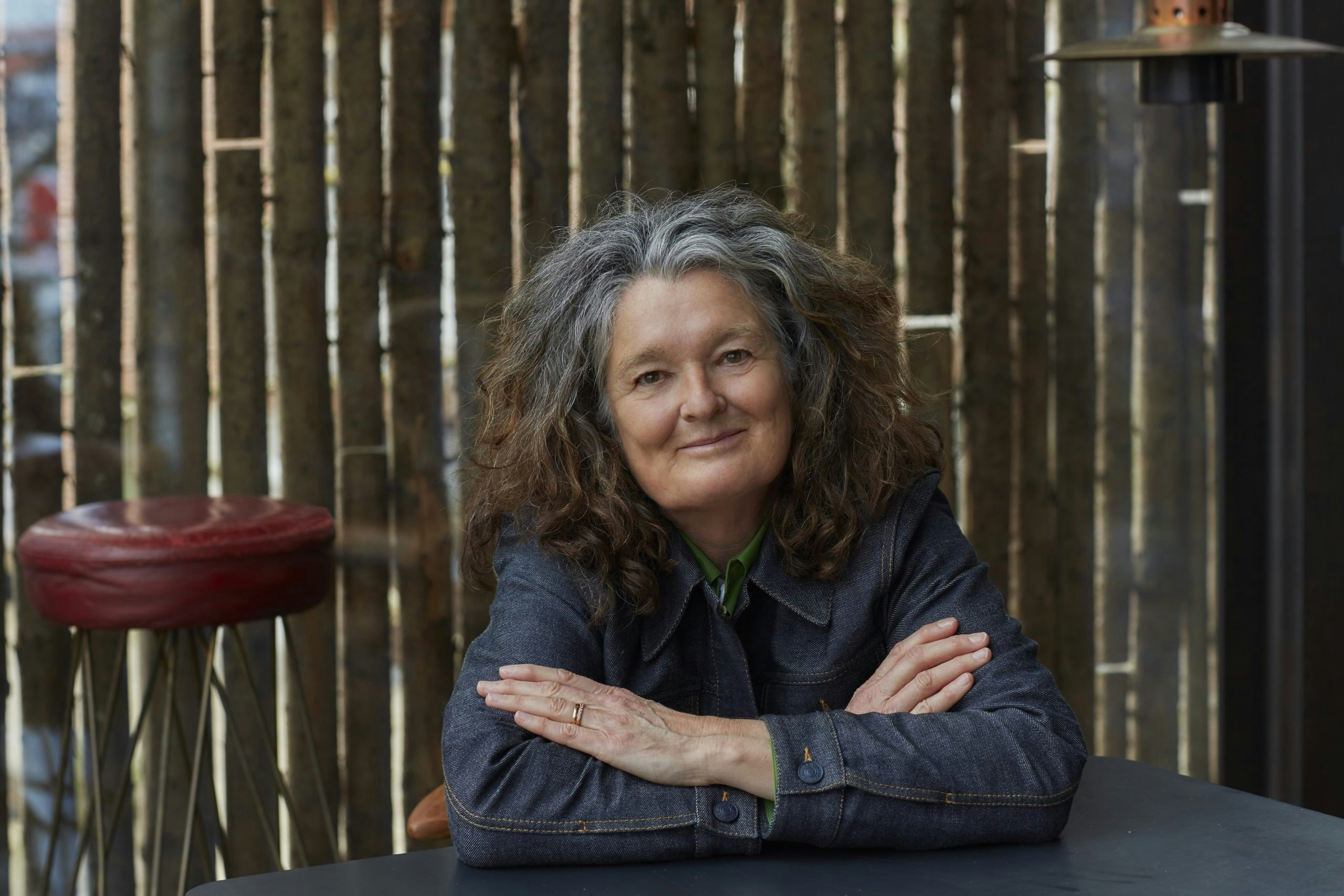 Da Birgit flyttet, kvittet hun seg med alt. Bortsett fra ti kasser ...