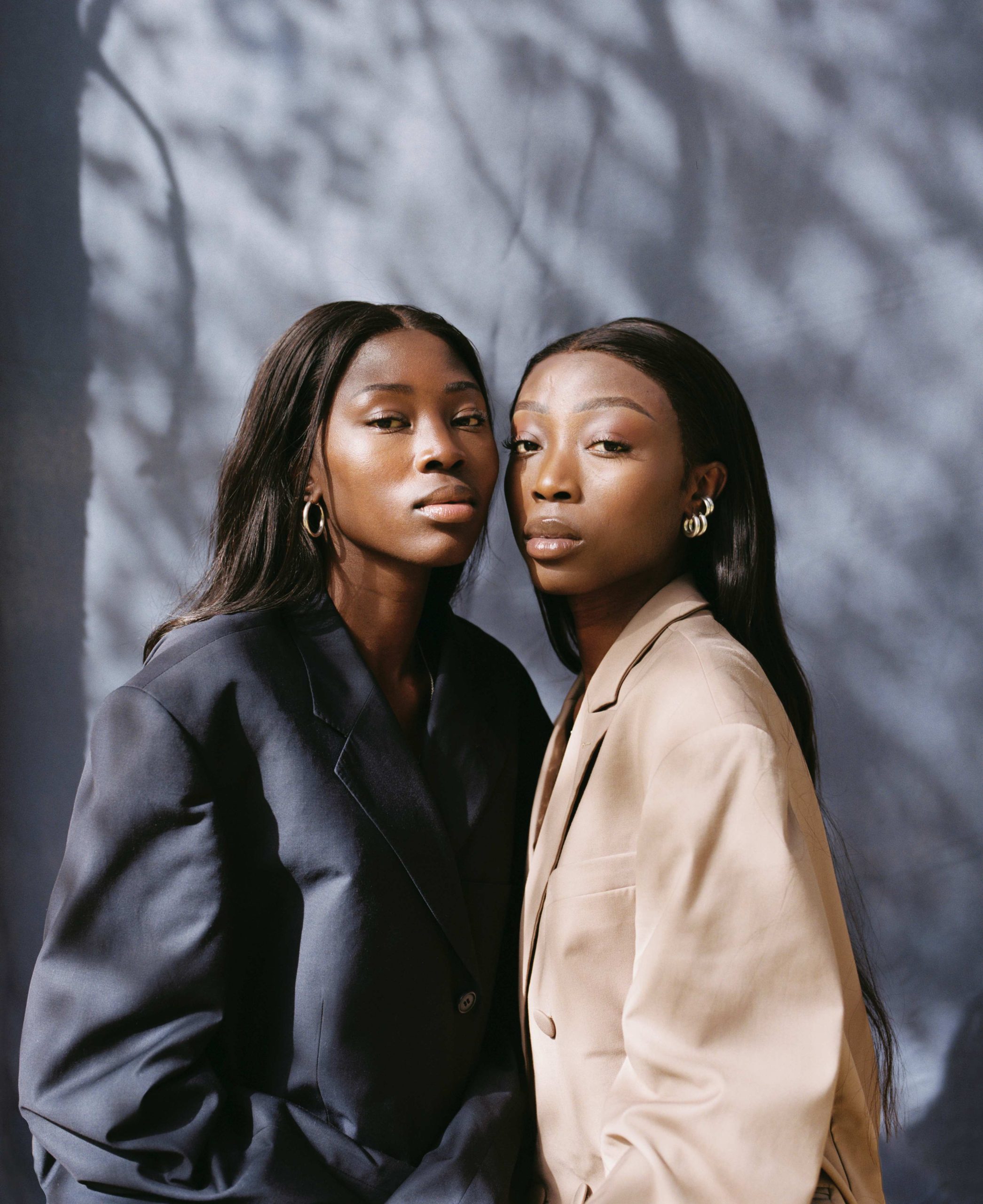 Søstrene Aissatou og Haddy Ceesay: – Vi ønsker å løfte, inspirere og ...