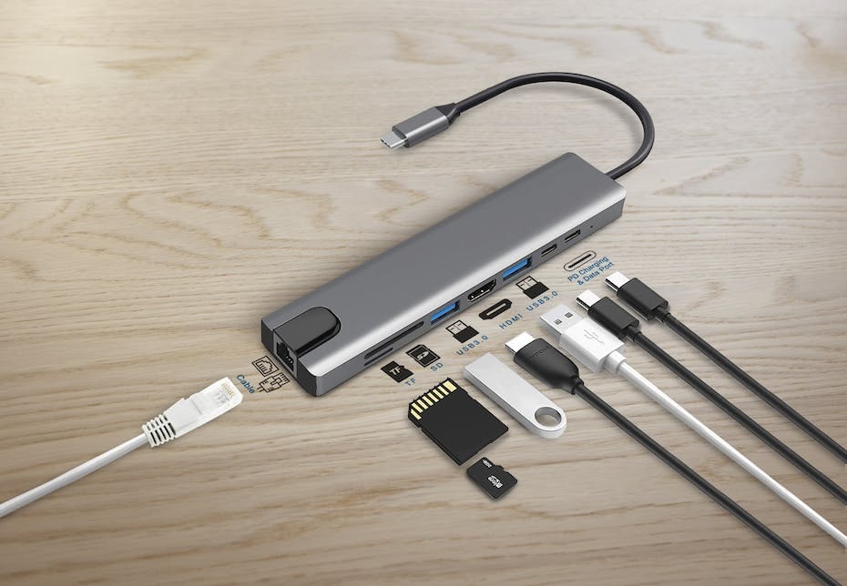 Derfor bør du ha en 8-i-1-adapter i kameravesken | digital-foto.no