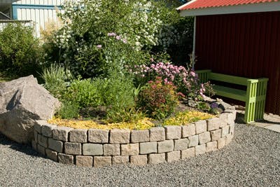 Knallsterkt høybed av limte granittstein | Gjør Det Selv