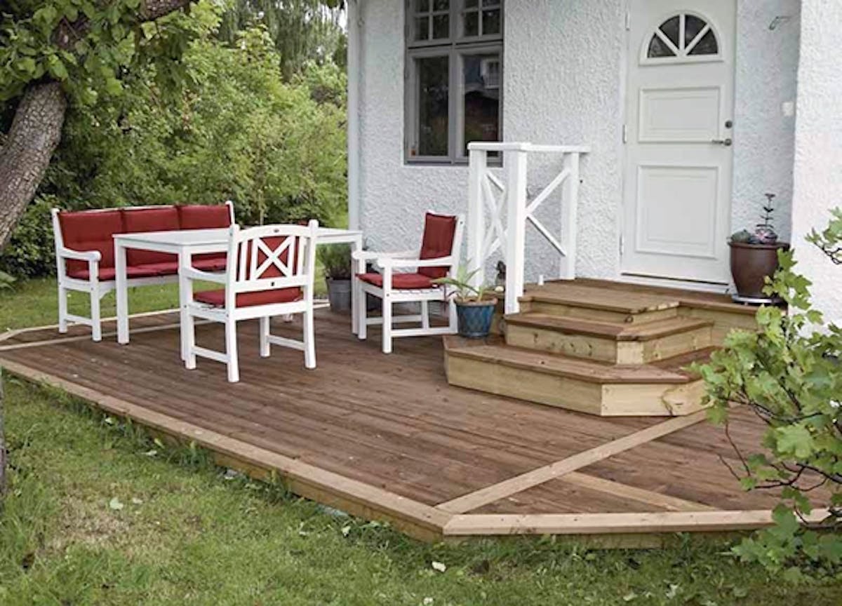 Låg träaltan med plats för fantasin | Gör Det Själv