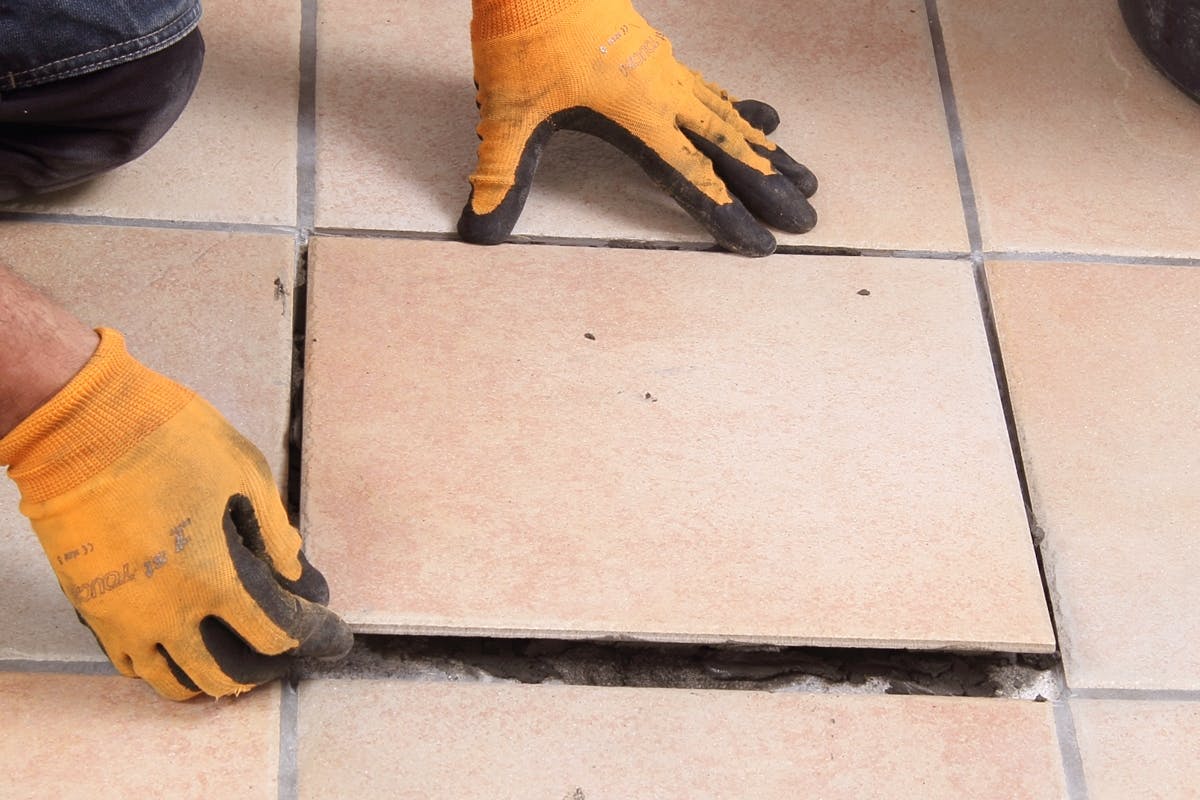 Klinker: Så byter du ut den trasiga golvklinkern | Gör Det Själv