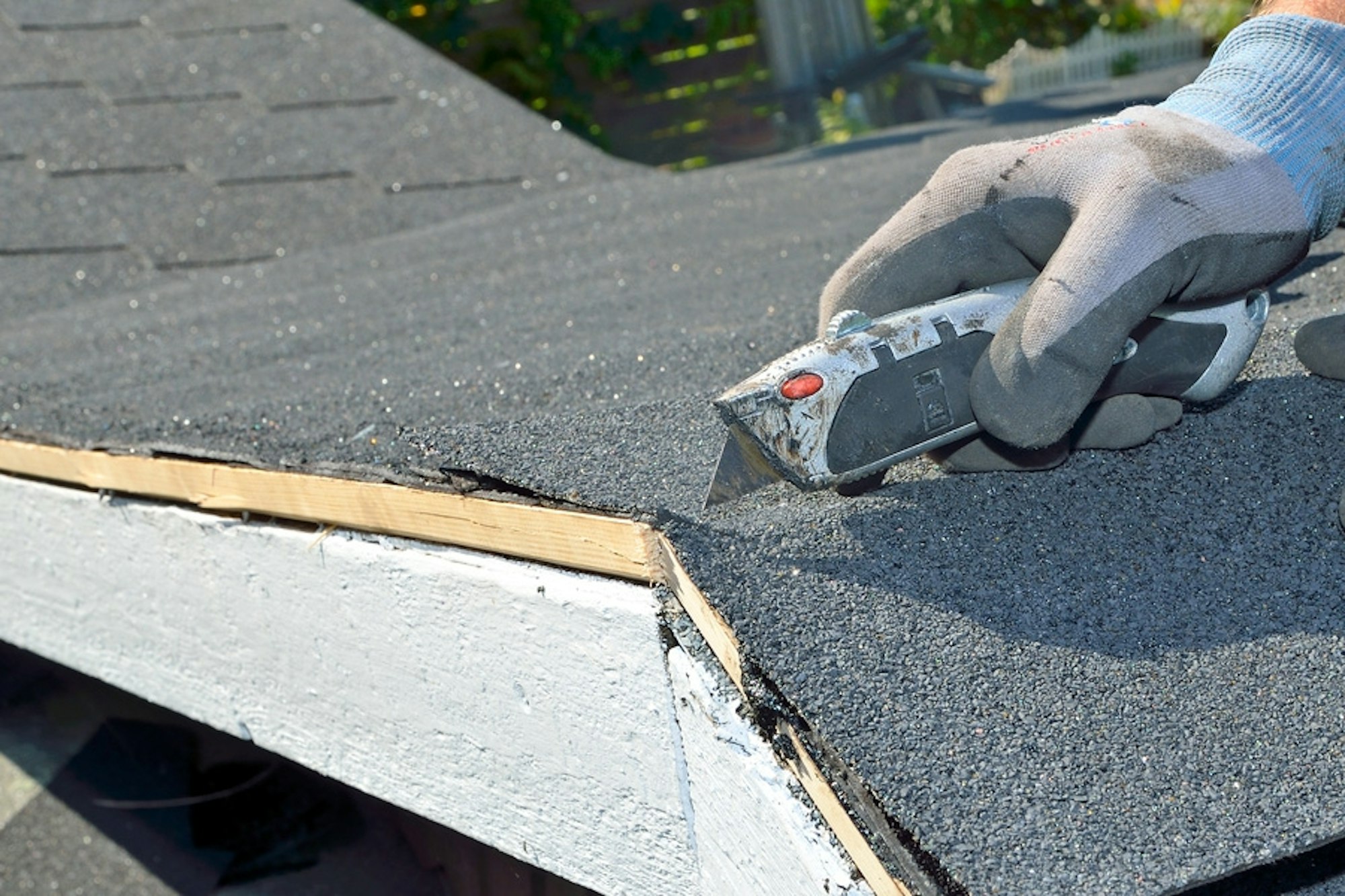 Tagpap shingles: Sådan lægger du tagpap shingles | Gør Det Selv