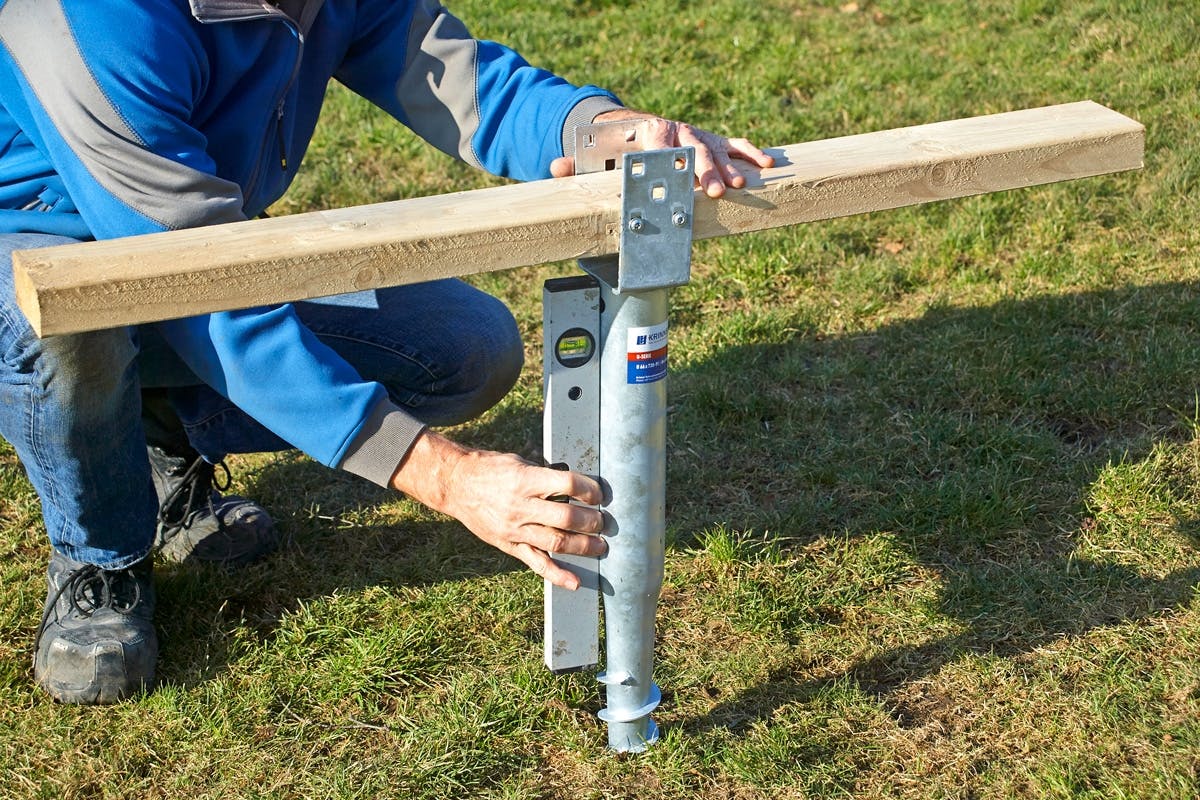 Helppo ja nopea perustus ruuvipaaluilla | Tee Itse