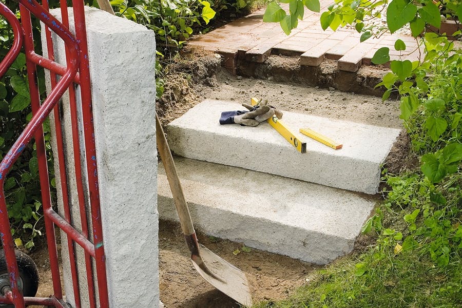 Enkel steintrapp som holder evig | Gjør Det Selv