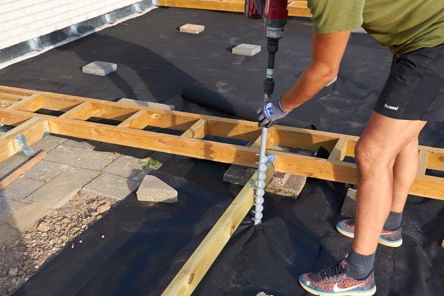 Slik monteres jordskruer | Gjør Det Selv