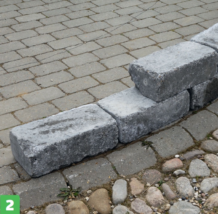 Buet høybed av betongstein | Gjør Det Selv
