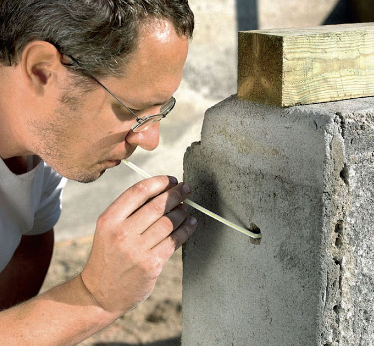 Limma fast staketet på betongmuren - del 2:3 | Gör Det Själv