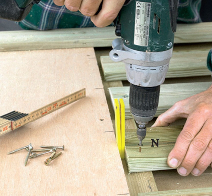 Limma fast staketet på betongmuren - del 2:3 | Gör Det Själv