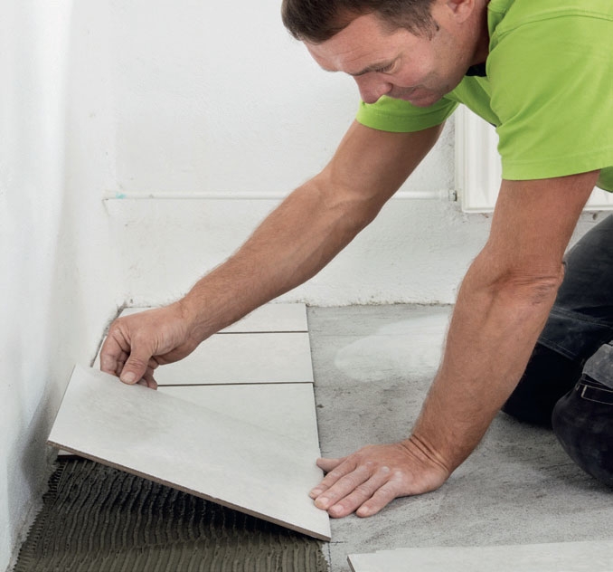 Læg et flise-gulv på badeværelset på to dage | Gør Det Selv