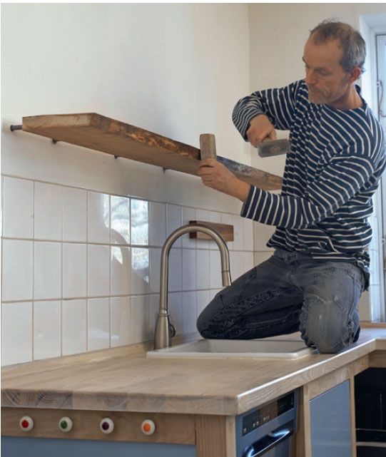 Svevende hyller som holder | Gjør Det Selv