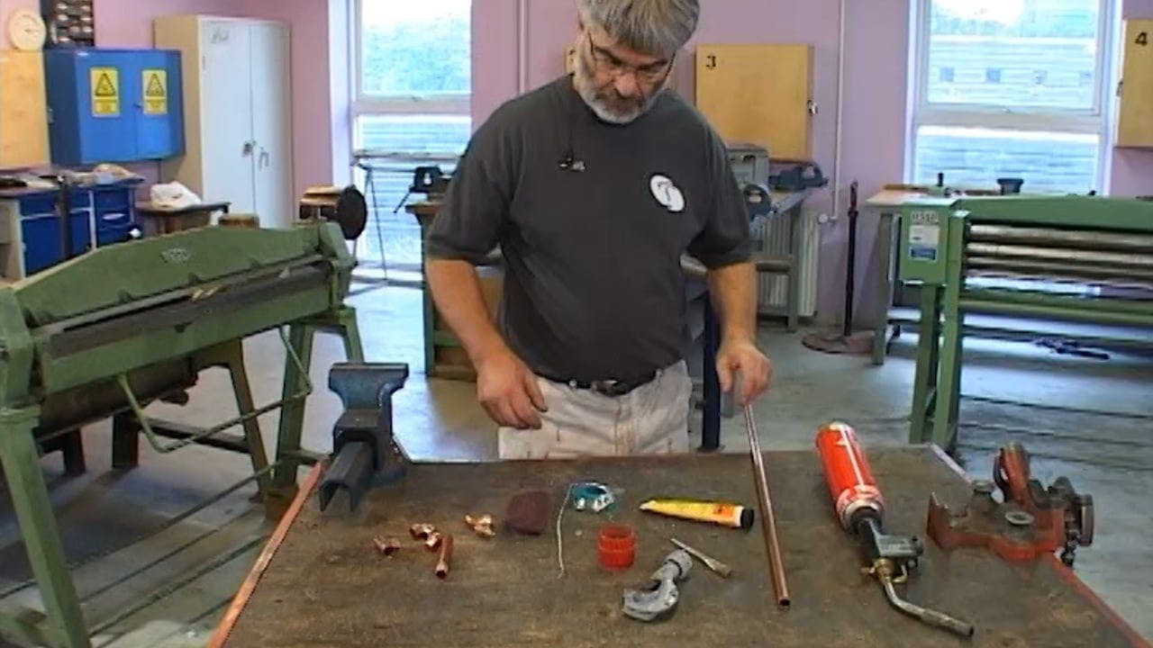 RØRLEGGER-TEKNIK: Lodding av kobberrør | Gjør Det Selv