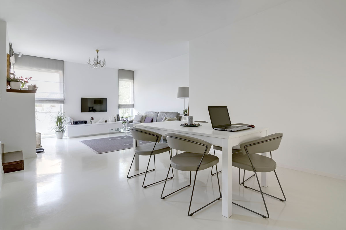 Epoksy gulv: Slik lager du epoksygulv på en helg | Gjør Det Selv