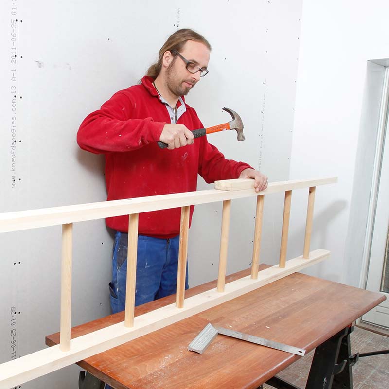 Hvordan bygger jeg en sikker stige til hemsen? | Gør Det Selv