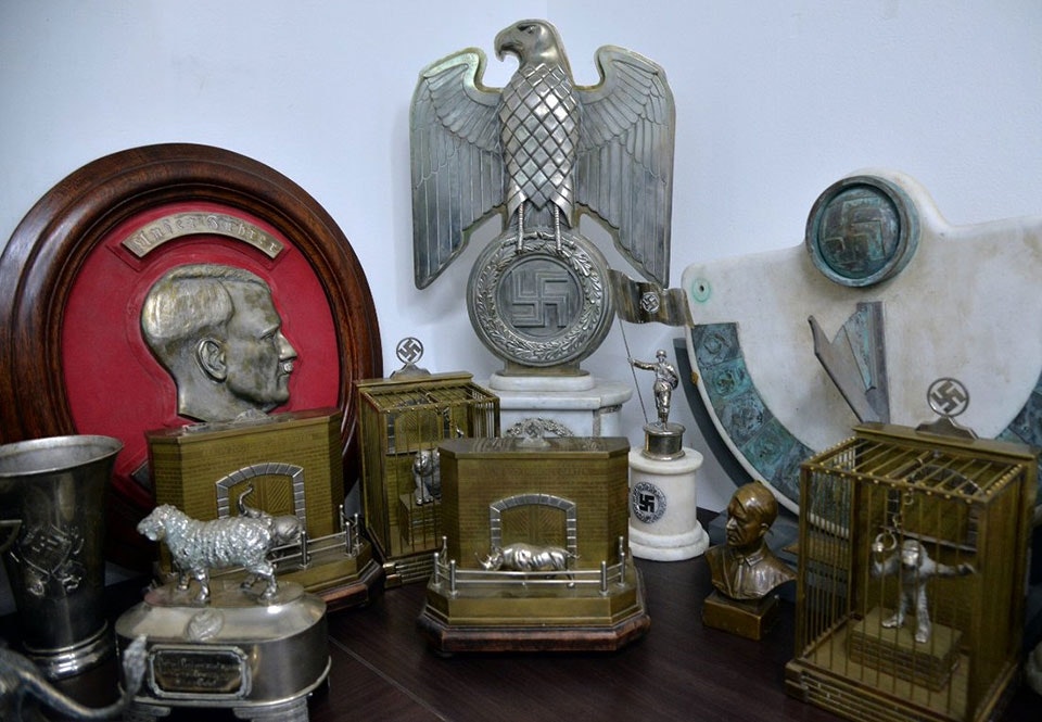 Naziskatt: Stor samling av autentiska nazistföremål funna i Argentina ...