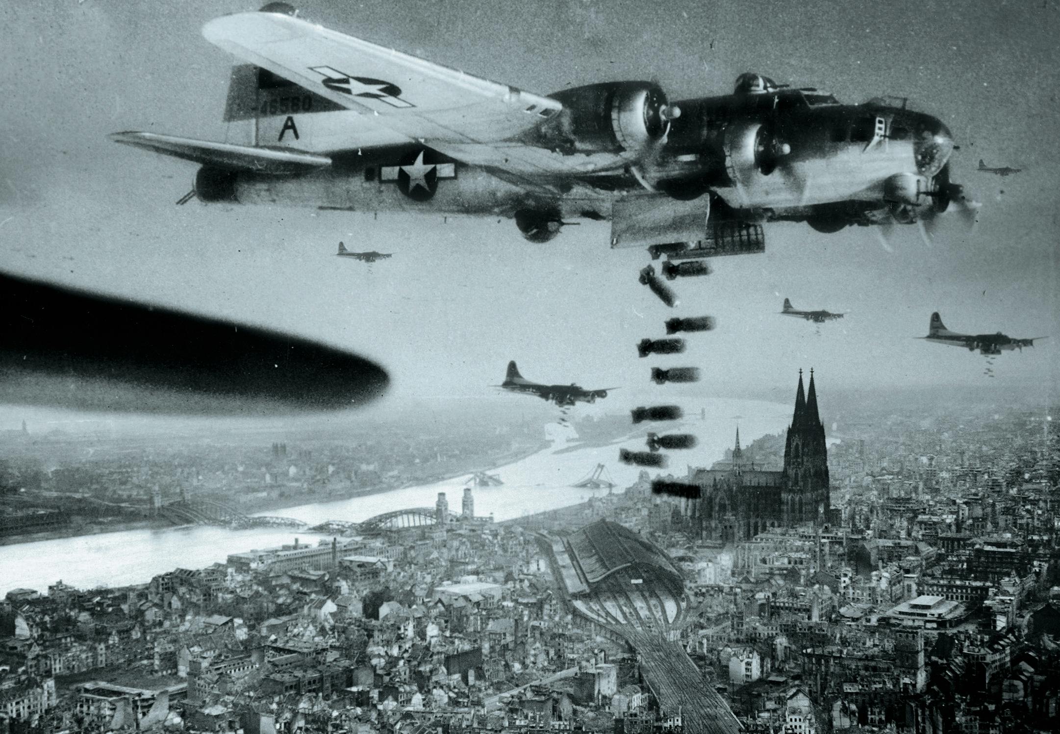 Flyvende fæstning sønderbombede Tyskland | historienet.dk