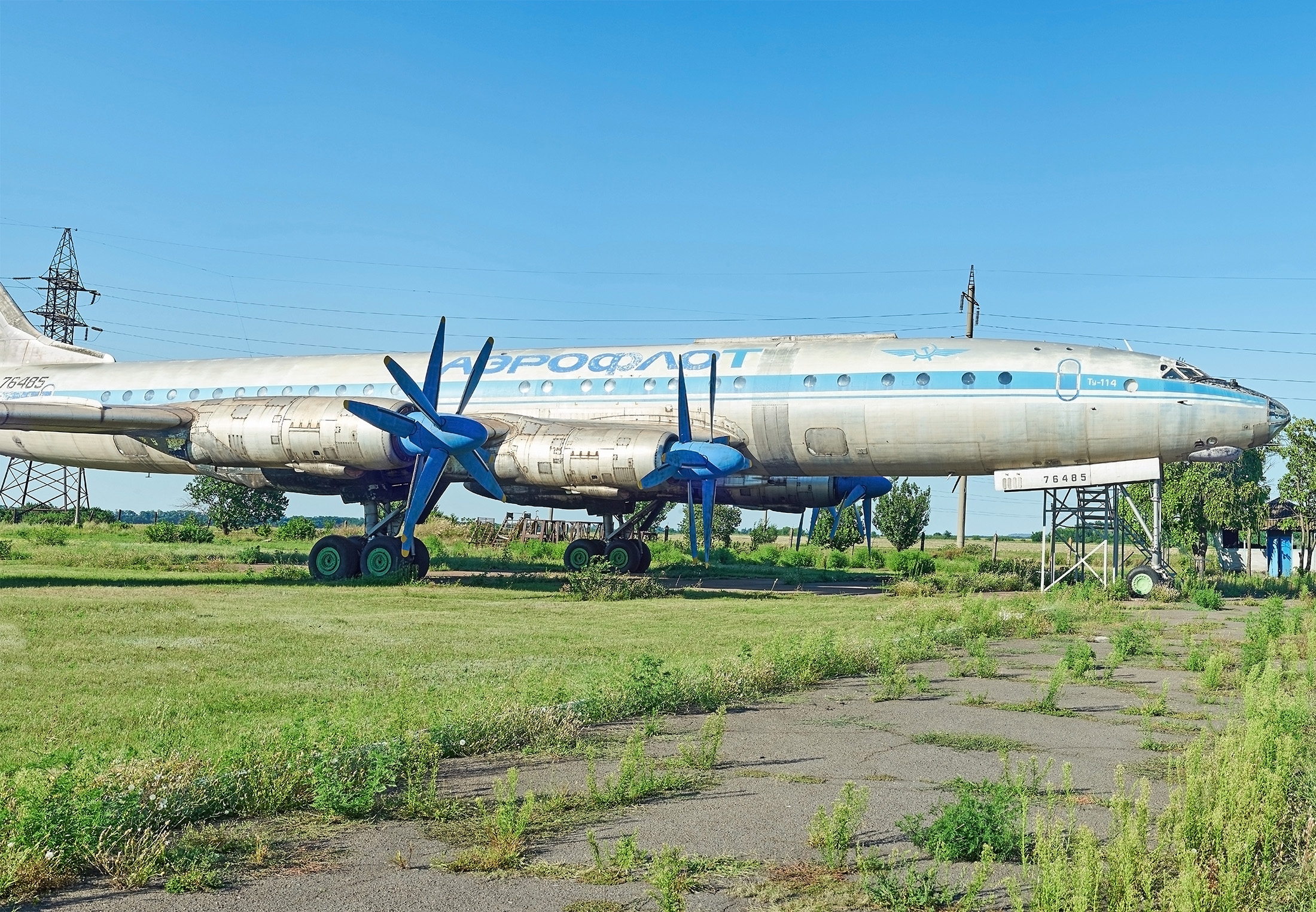 Tupolev Tu-114 Rossiya: Verdens hurtigste propelfly | historienet.dk