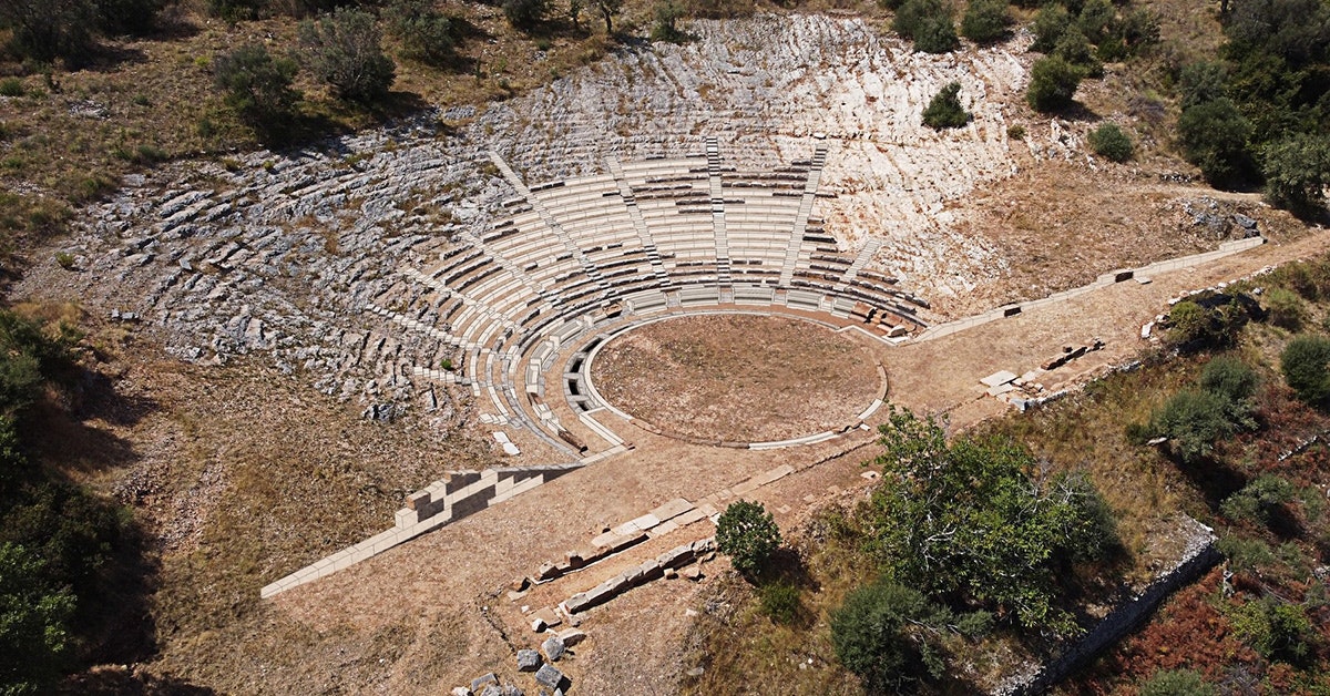 Arkeologer gräver ut enorm antik grekisk teater på Lefkas ...