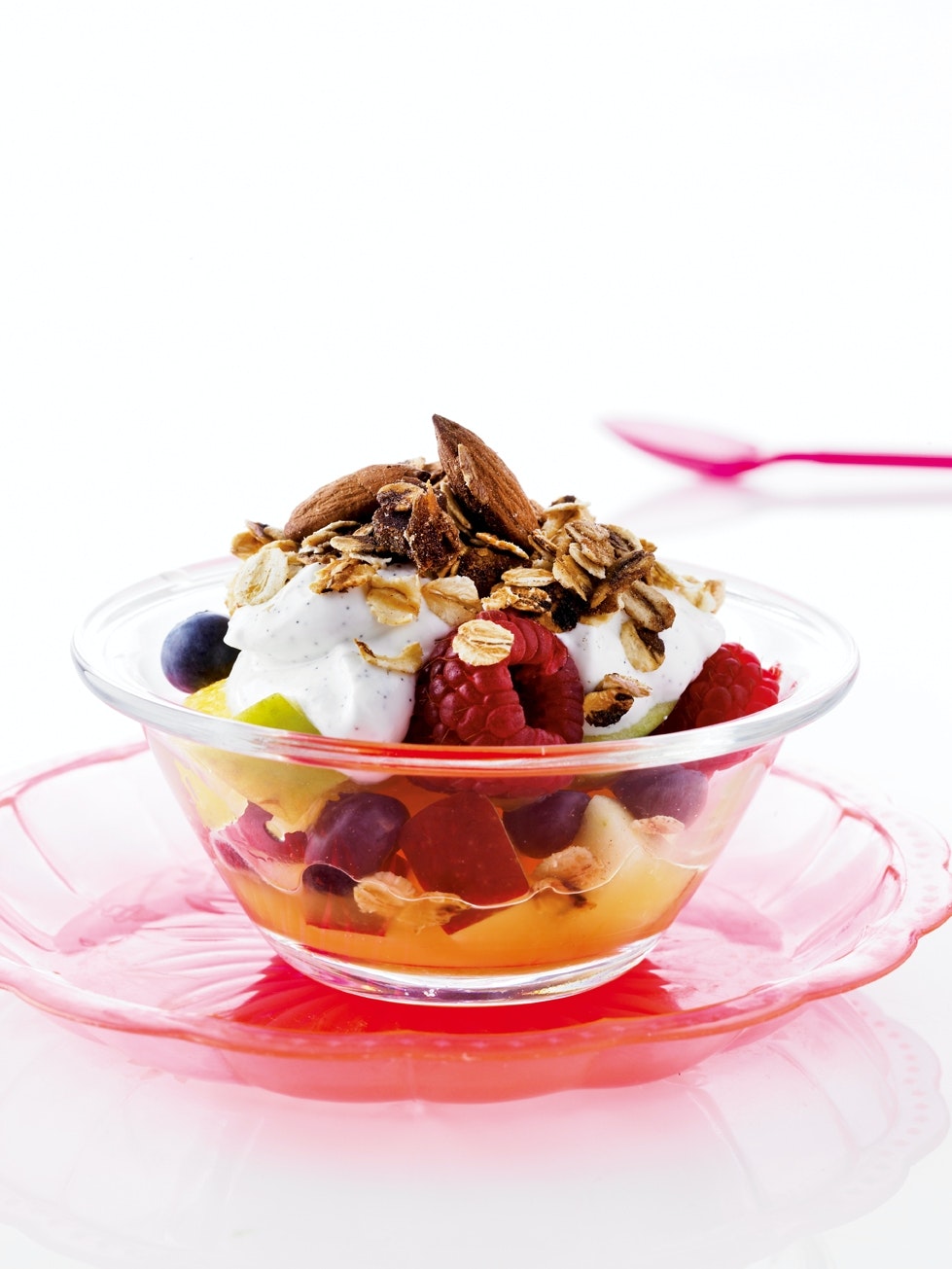 Frugtsalat med myslicrunch | iform.dk