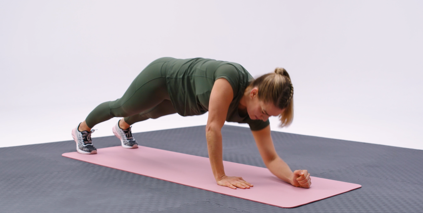 Commando – sådan laver du helkropsøvelsen (video) | iform.dk