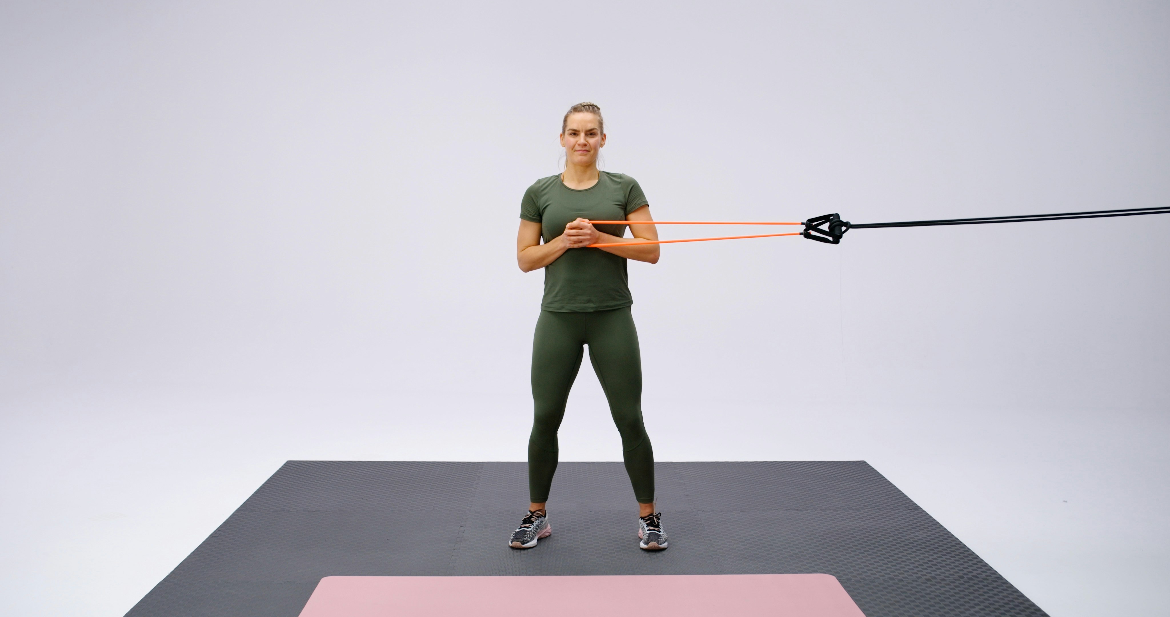 Pallof press – så här gör du coreövningen (video) | I FORM