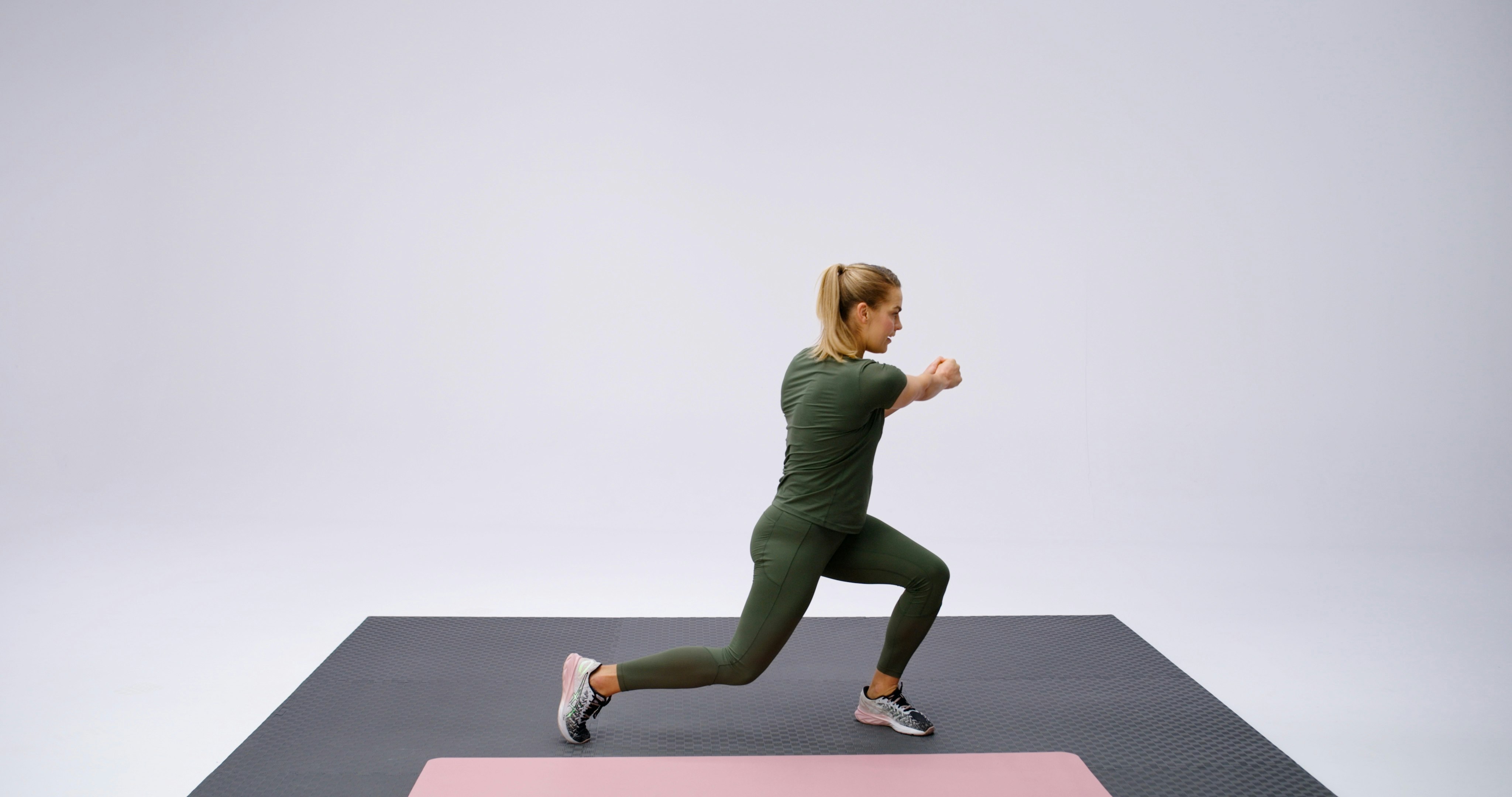 Low rotational chop – sådan laver du benøvelsen (video) | iform.dk