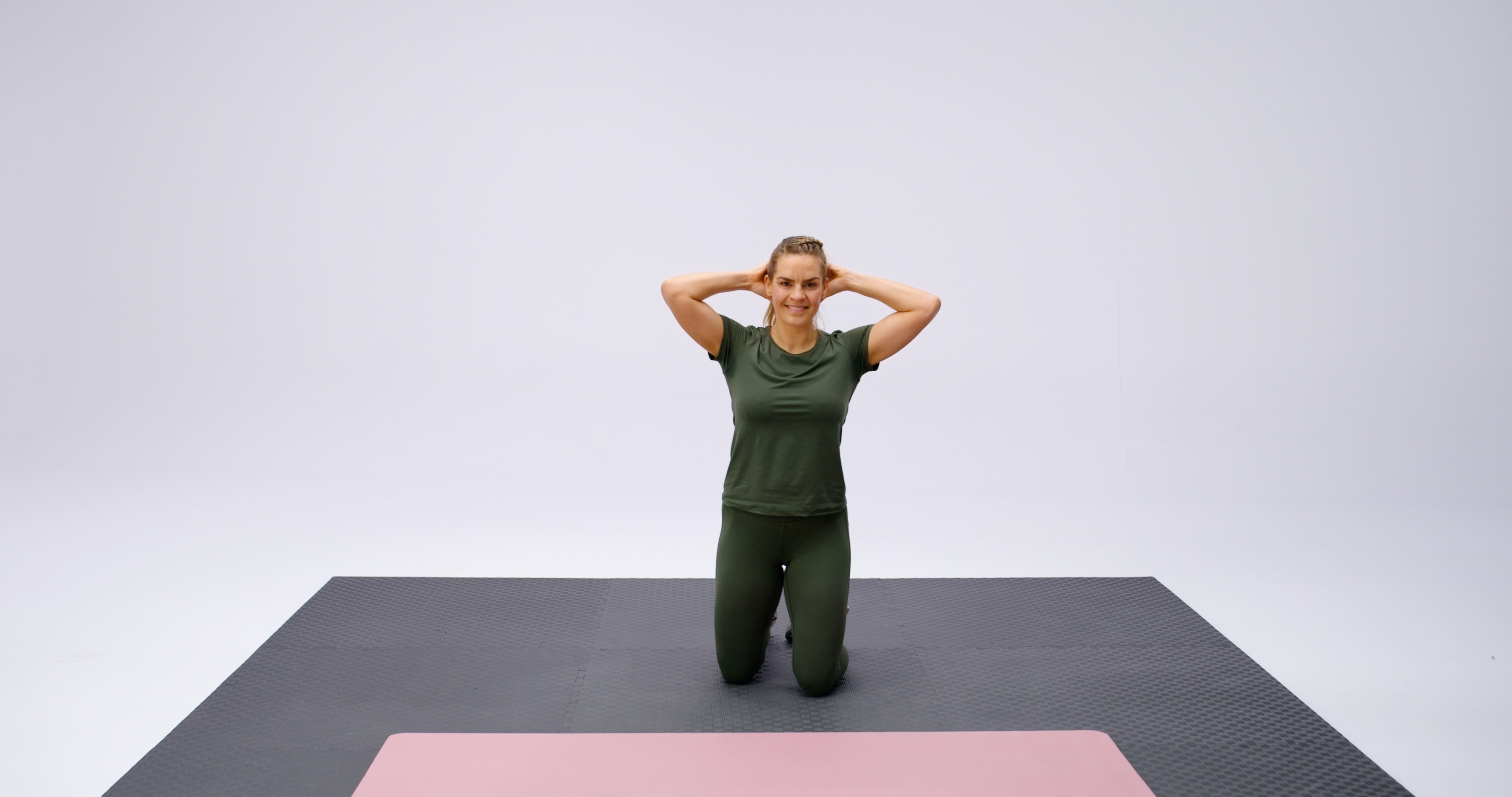 Surrender squats – sådan laver du squat-øvelsen (video) | I FORM