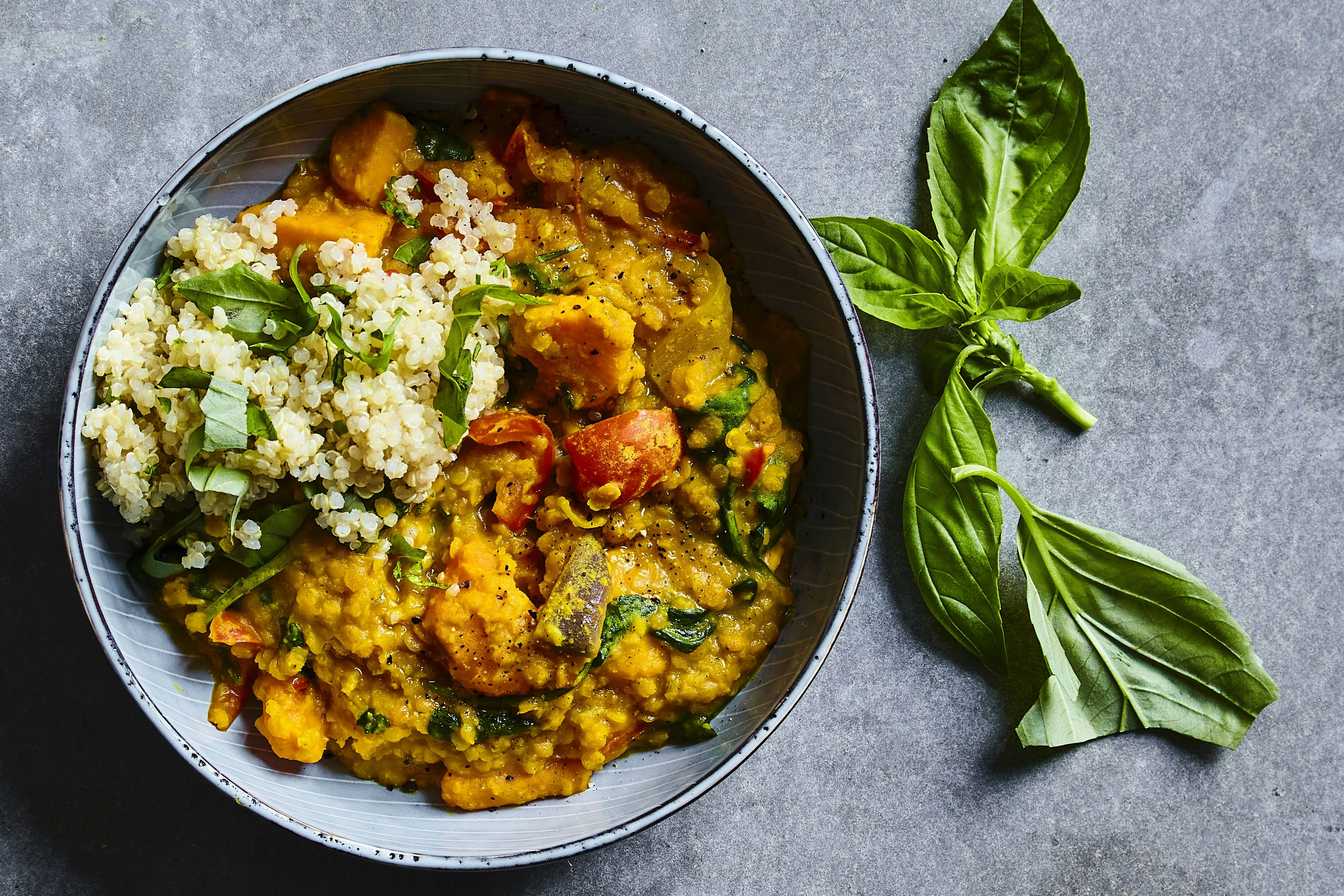 Spicy indisk dhal med quinoa (opskrift) | iform.dk