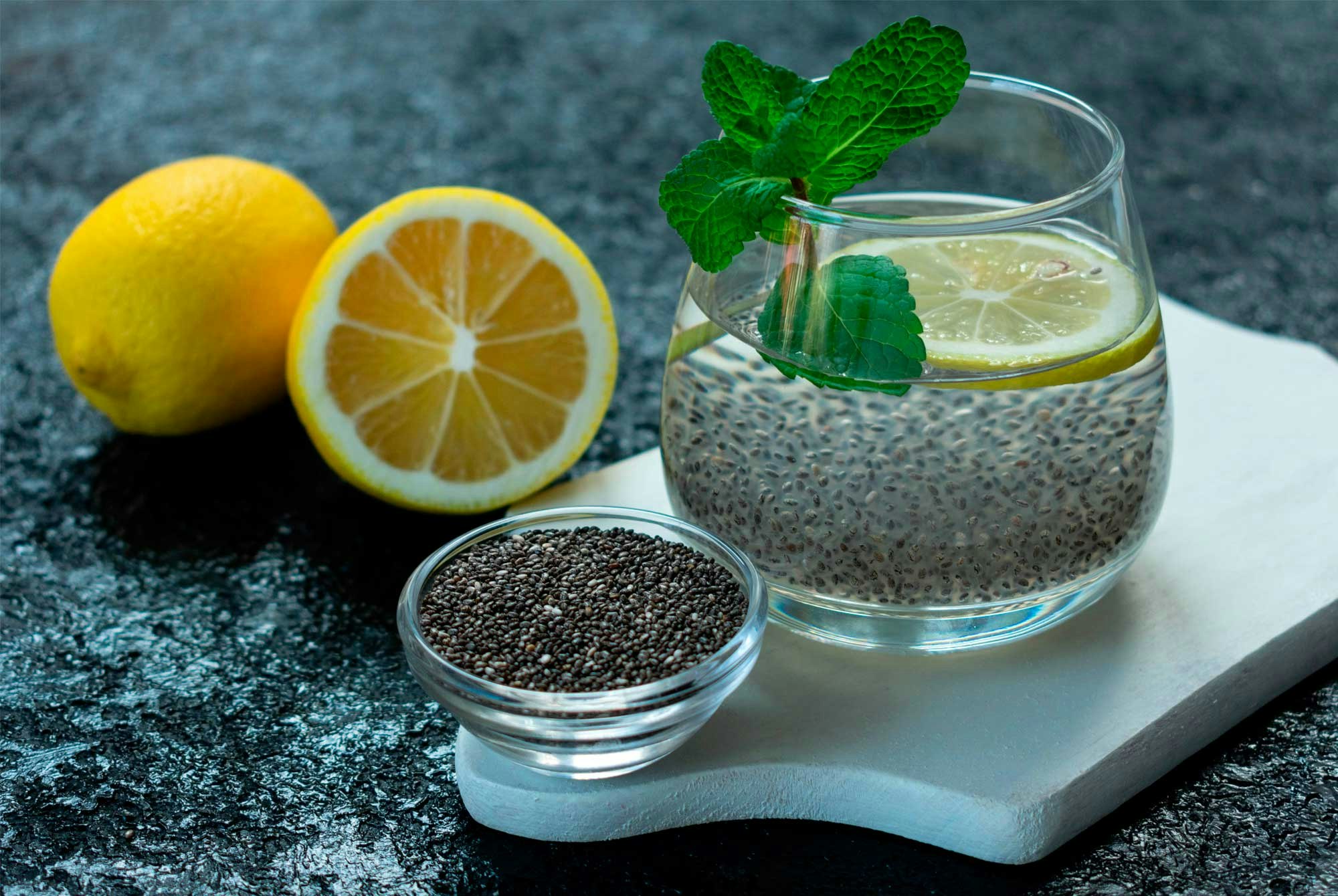Chia-vand – få opskriften og fakta om den populære drik | iform.dk