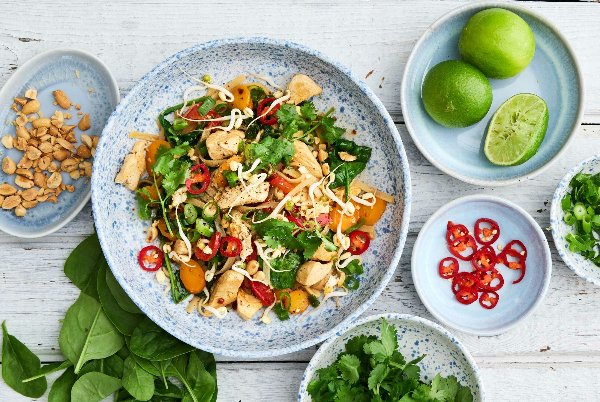 Pad Thai med nudlar, kyckling och spenat (recept) | iform.se