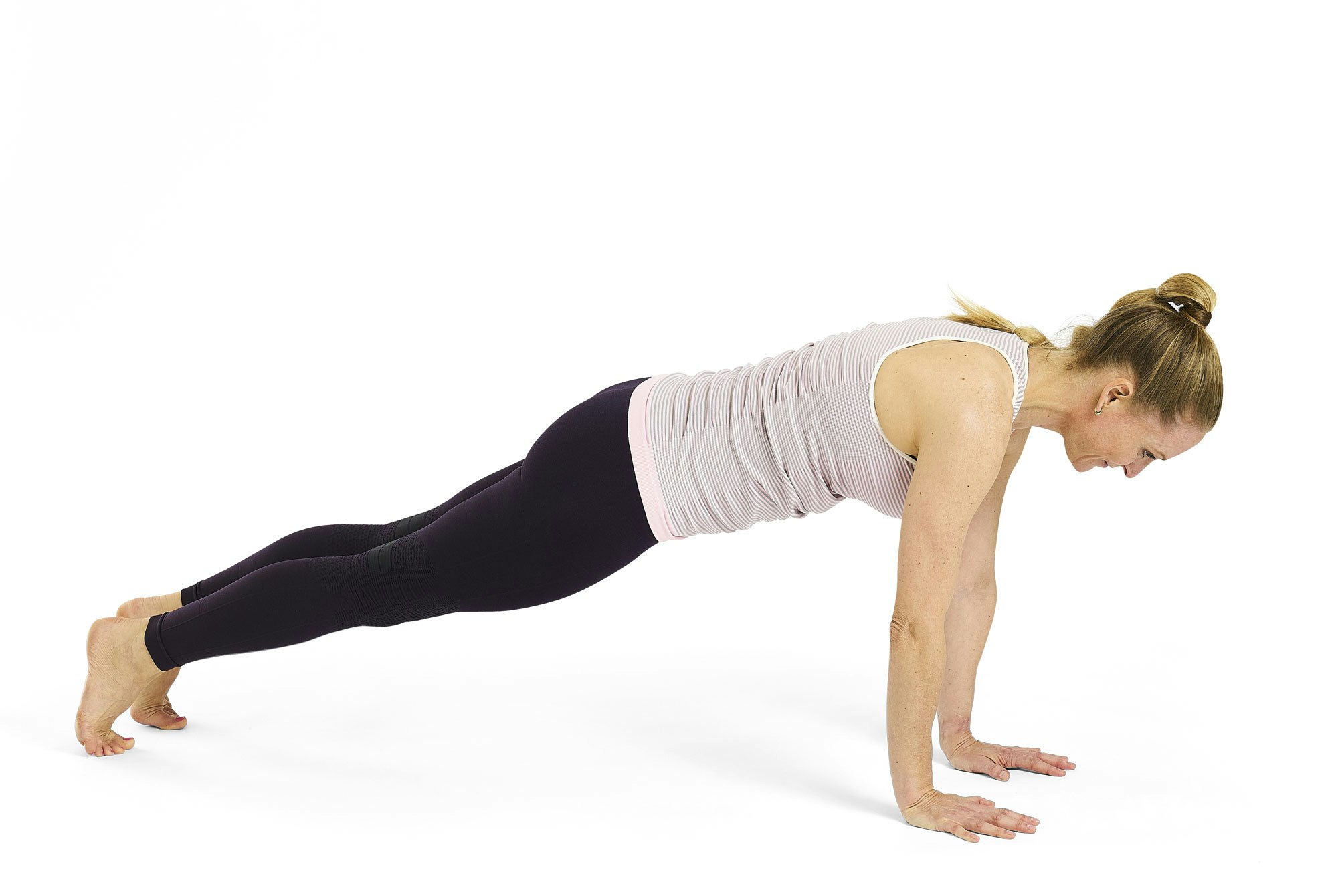 Plankan – så här gör du yogaövningen | iform.se