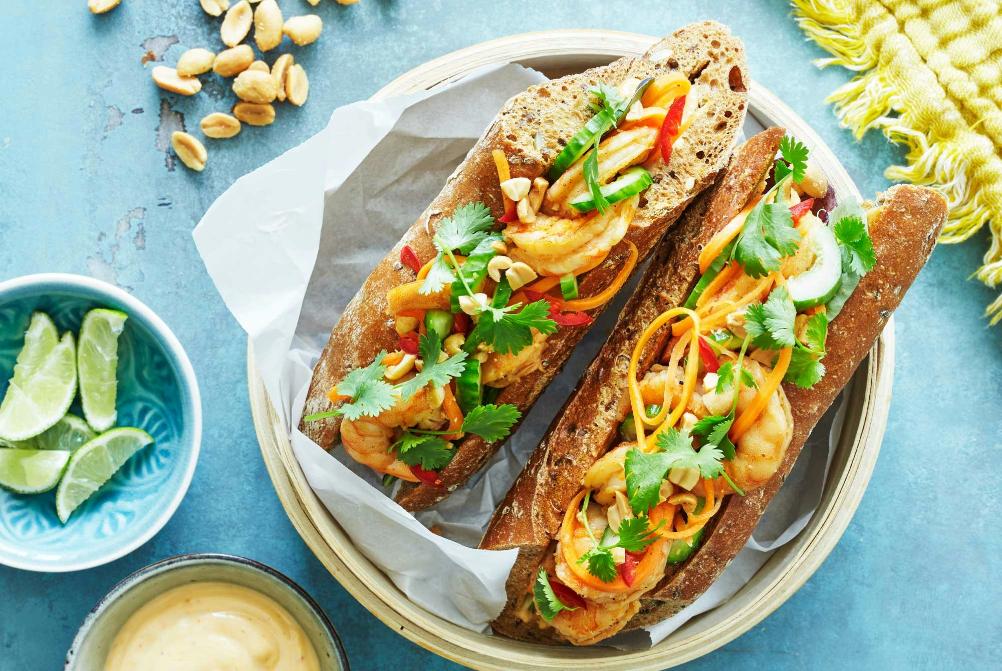 Bahn mi (vietnamesisk sandwich) med rejer | iform.dk