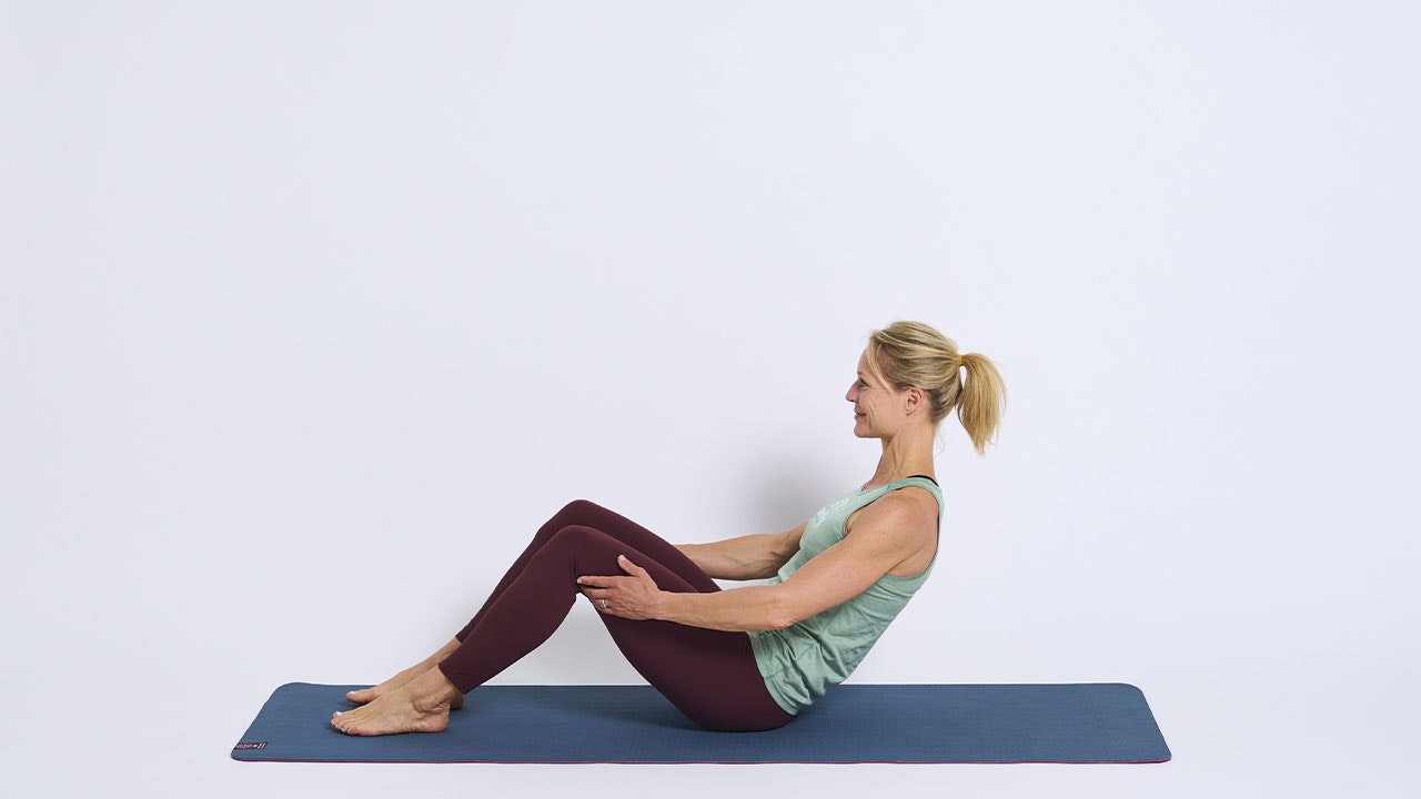 Pilatesövning: C-Curve | iform.se