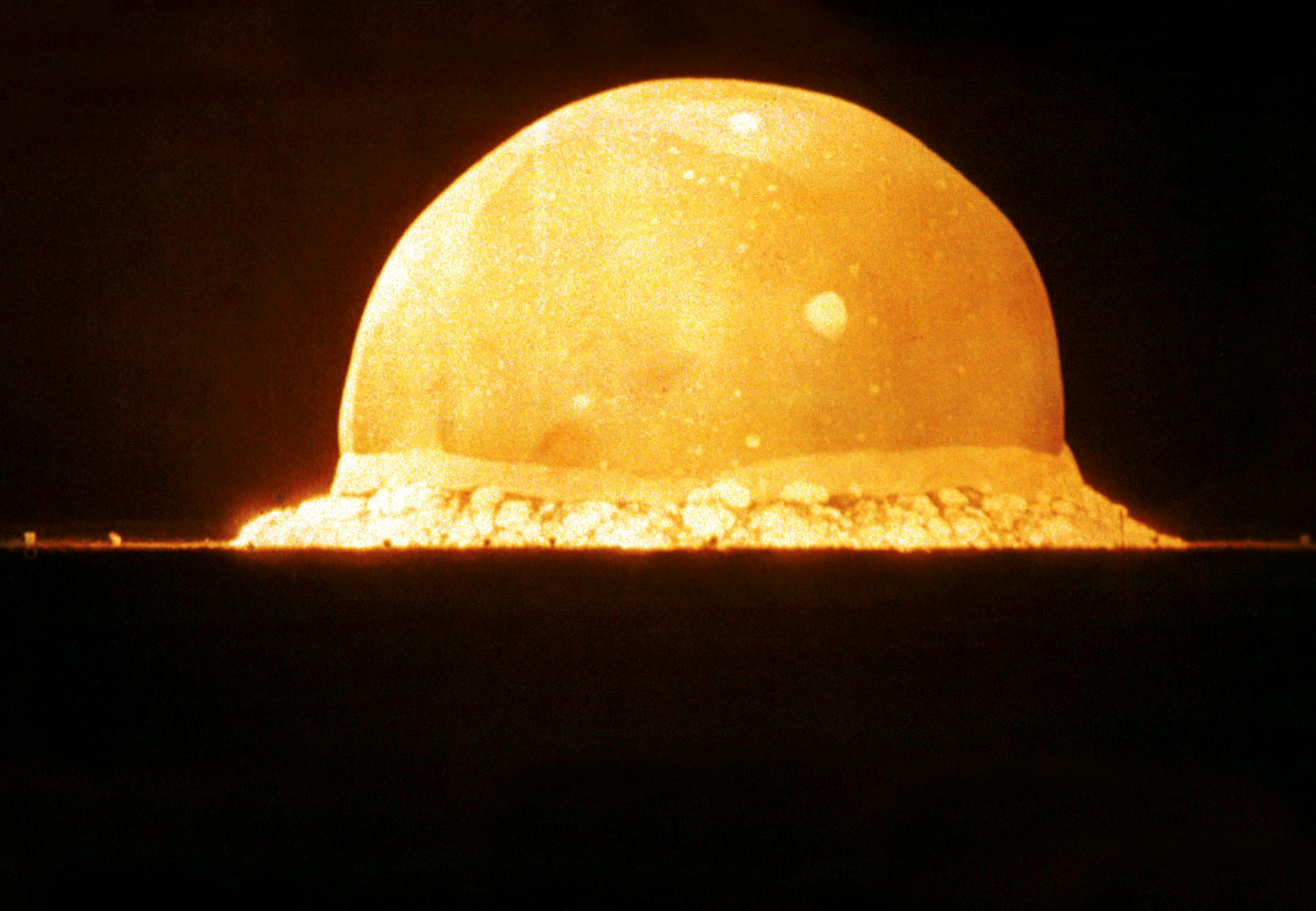 For 75 år siden: Atombomben smeltede ørkenen til glas | Illvid.dk