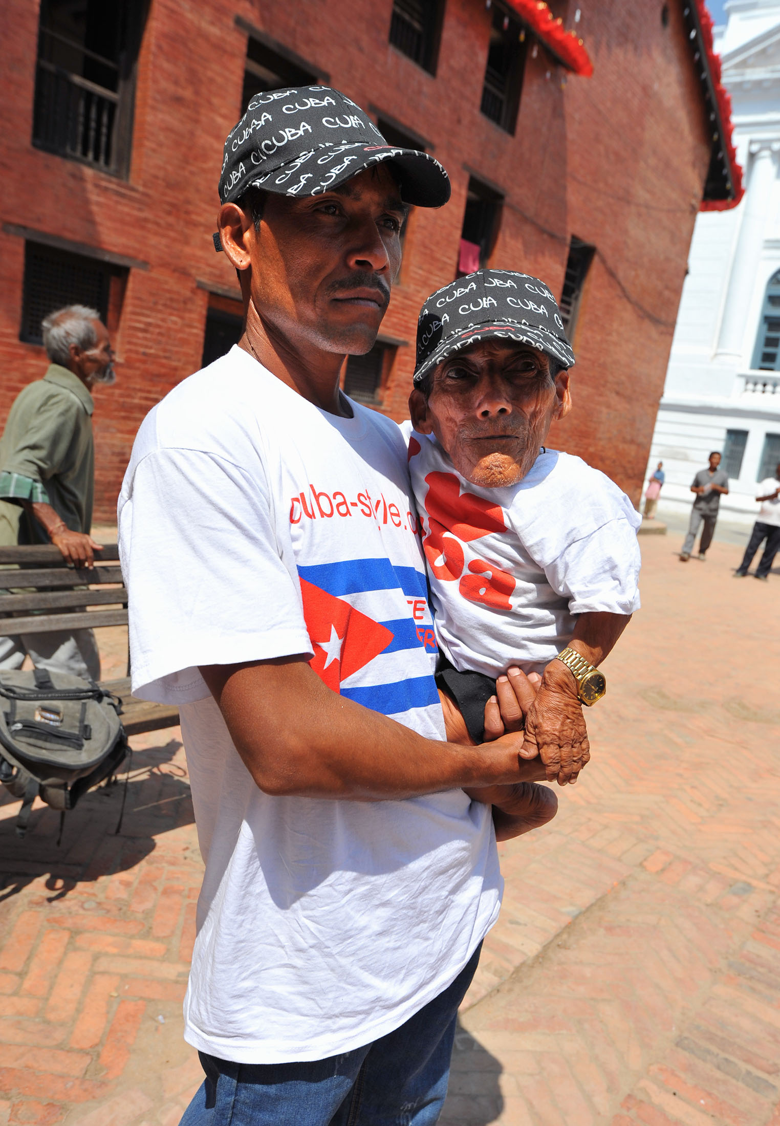 Oer Dwerggroei De Kleinste Mensen Ter Wereld De Kleinste Landslak Ter