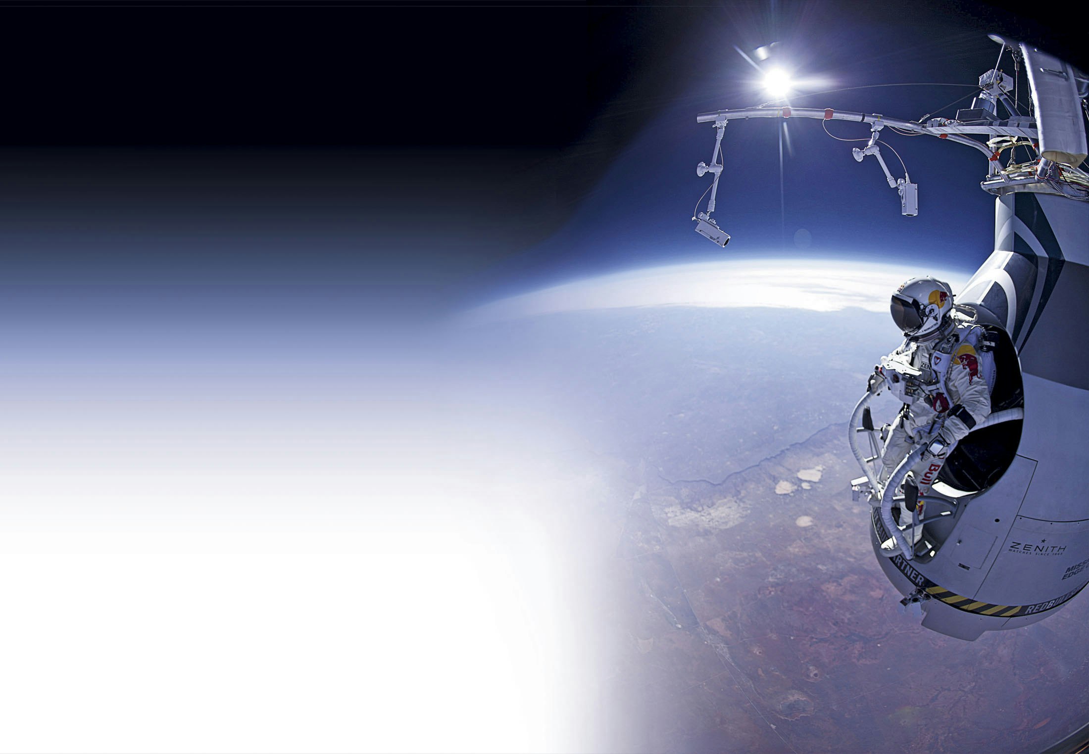 Frit fald fra rummet | illvid.dk