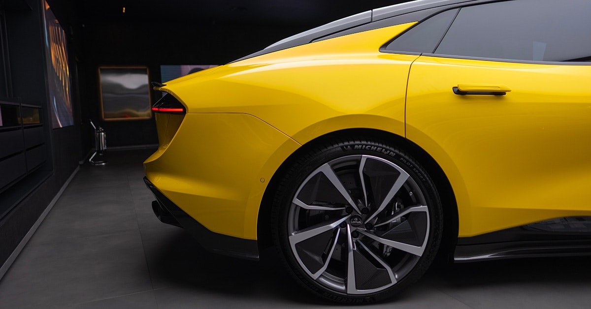 600 kilometer in een kwartier: Nieuwe elektrische auto vestigt ...