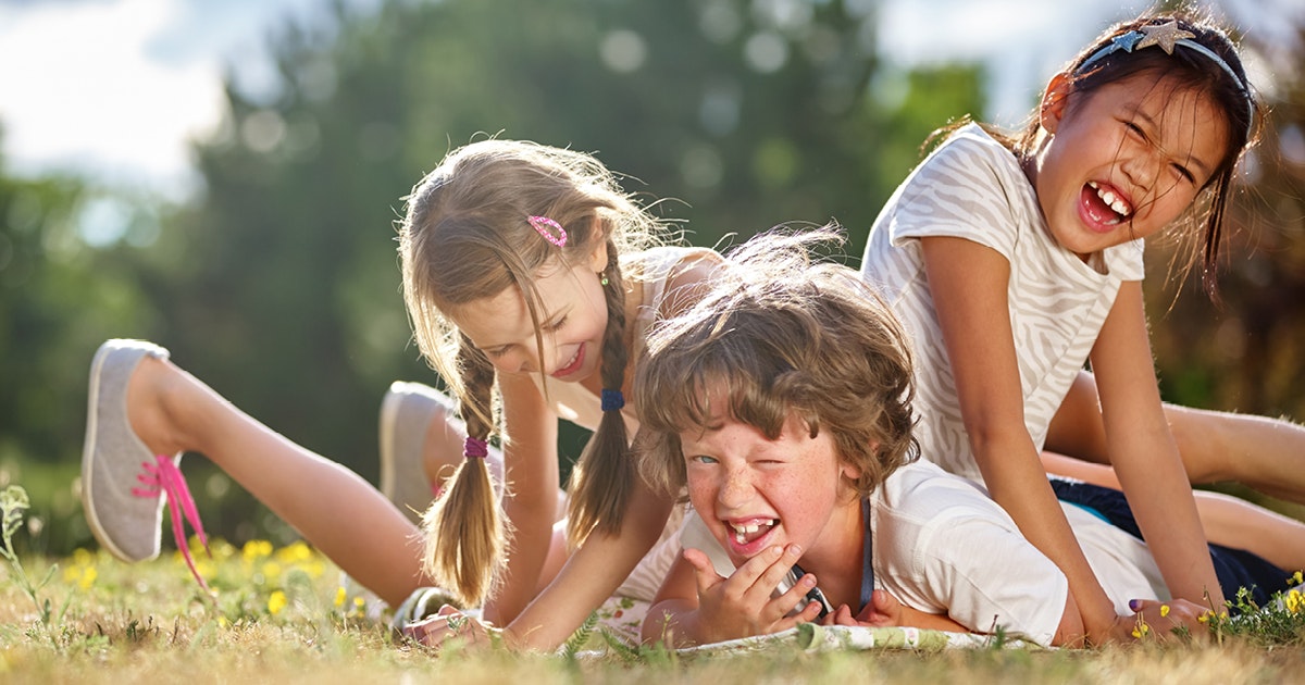 Guide: how to ensure your child a good social life | scienceillustrated.com