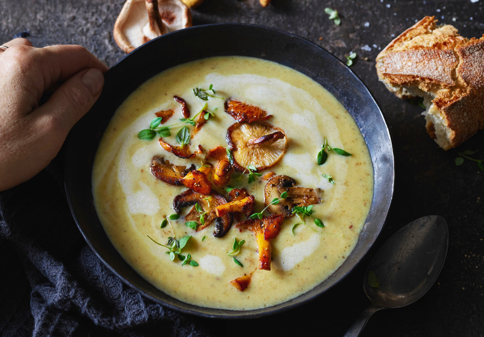 Kremet soppsuppe med potet og timian | tara.no