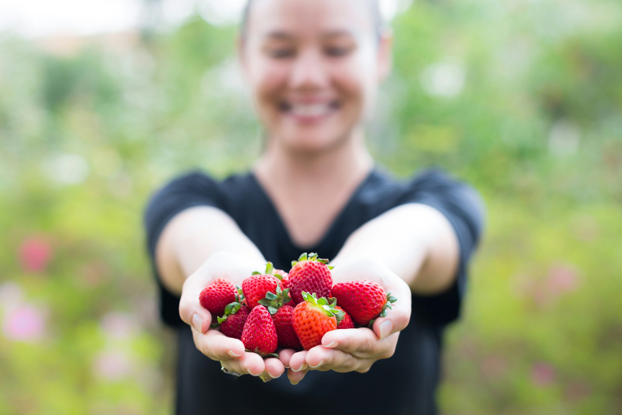 5 gode grunner til å spise jordbær | tara.no